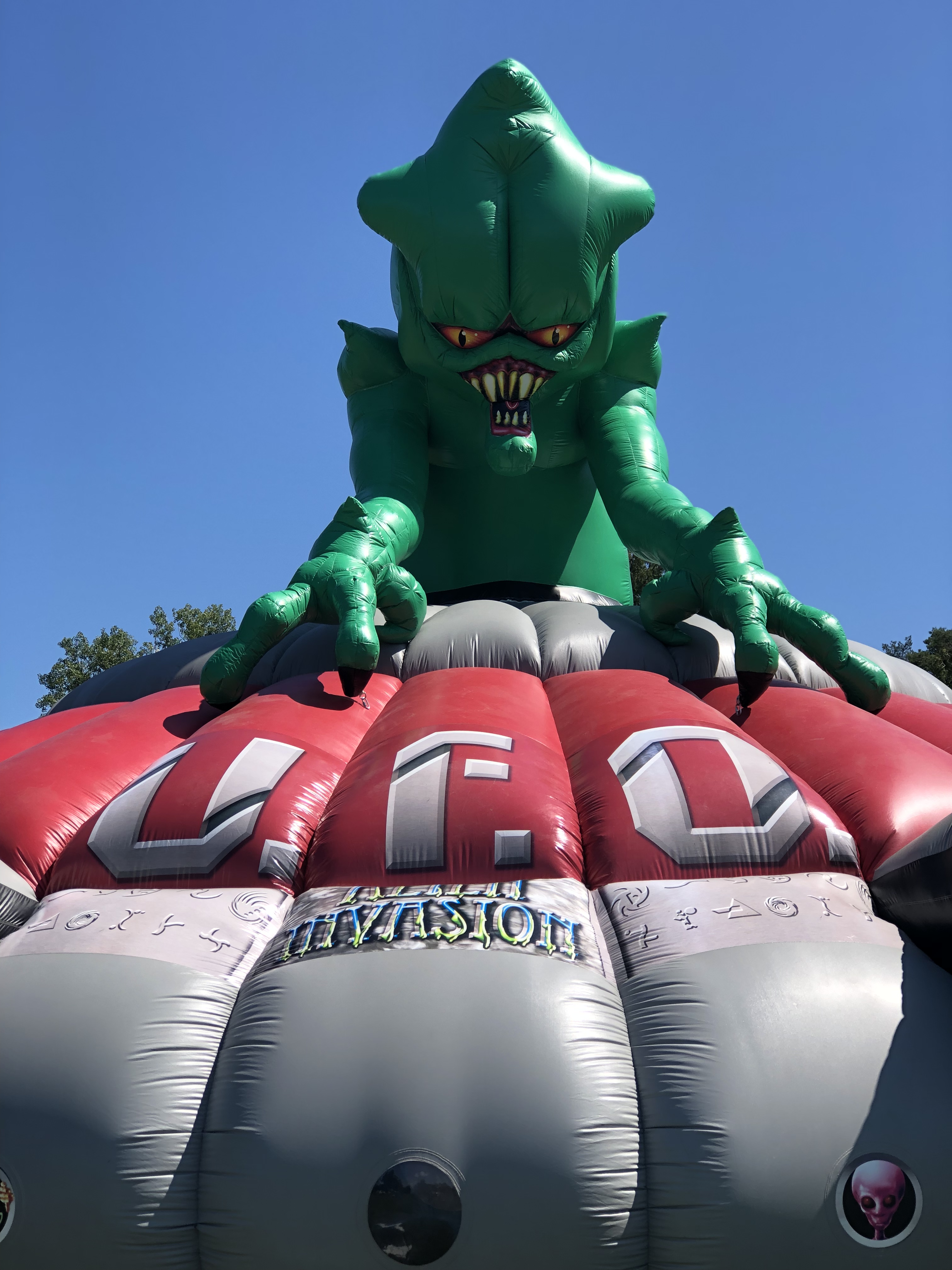 UFO Alien Invasion Maze - Rentals in Wisconsion | Blue Sky Inflatables, LLC