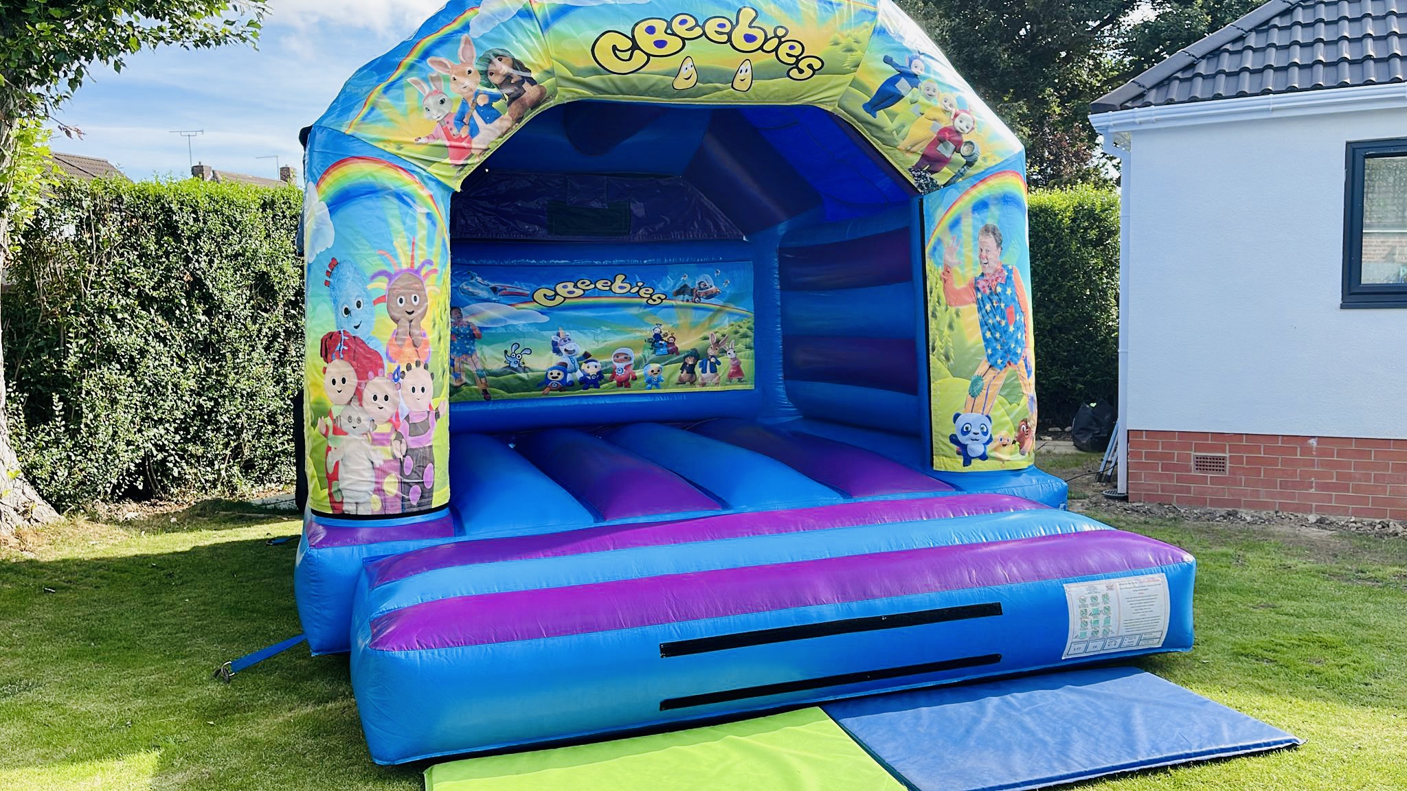 Cbeebies Castle - Bouncy Castle Hire in South Yorkshire, Doncaster ...