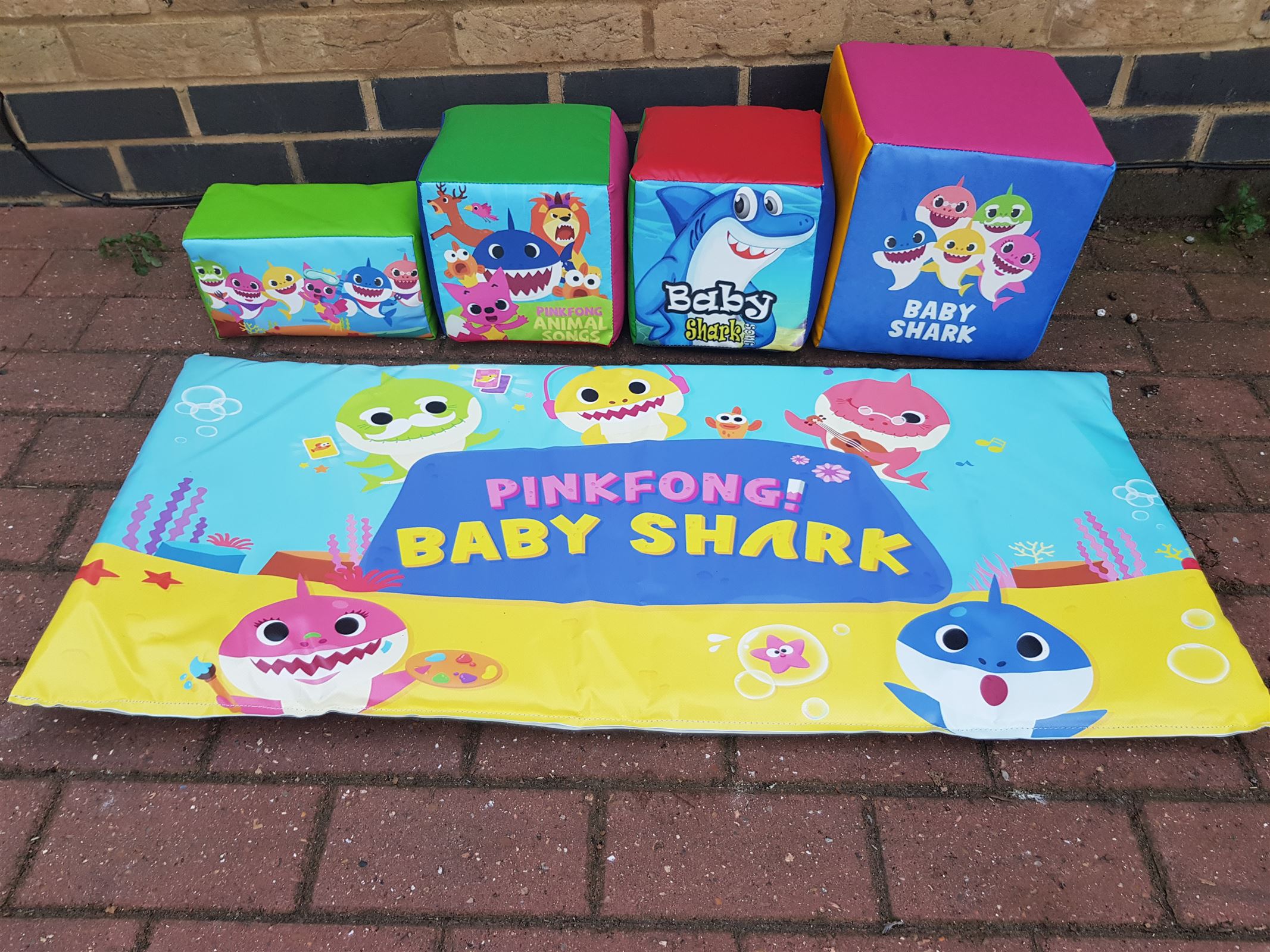 Baby Shark Soft Play And Shark Fin +4x cubes & mat - Bouncy Castle Hire ...