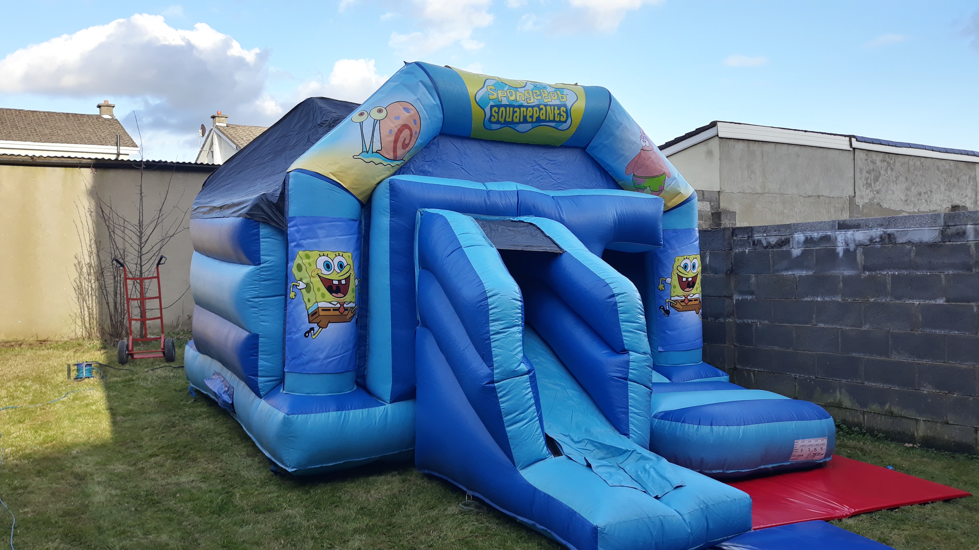 Bouncy Castles with Slide - Bouncy Castle Hire , Food Machines for hire ...