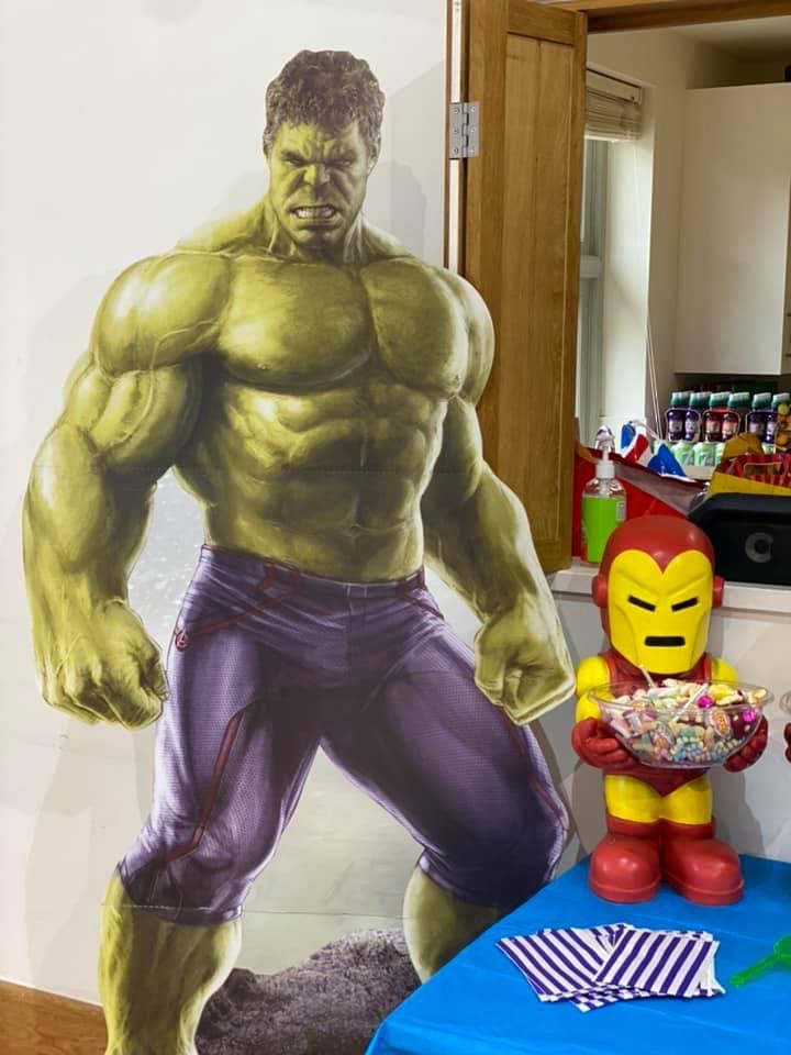 Snack/Sweet Bowl The Hulk - Bouncy Castle Hire in Aylesbury ...
