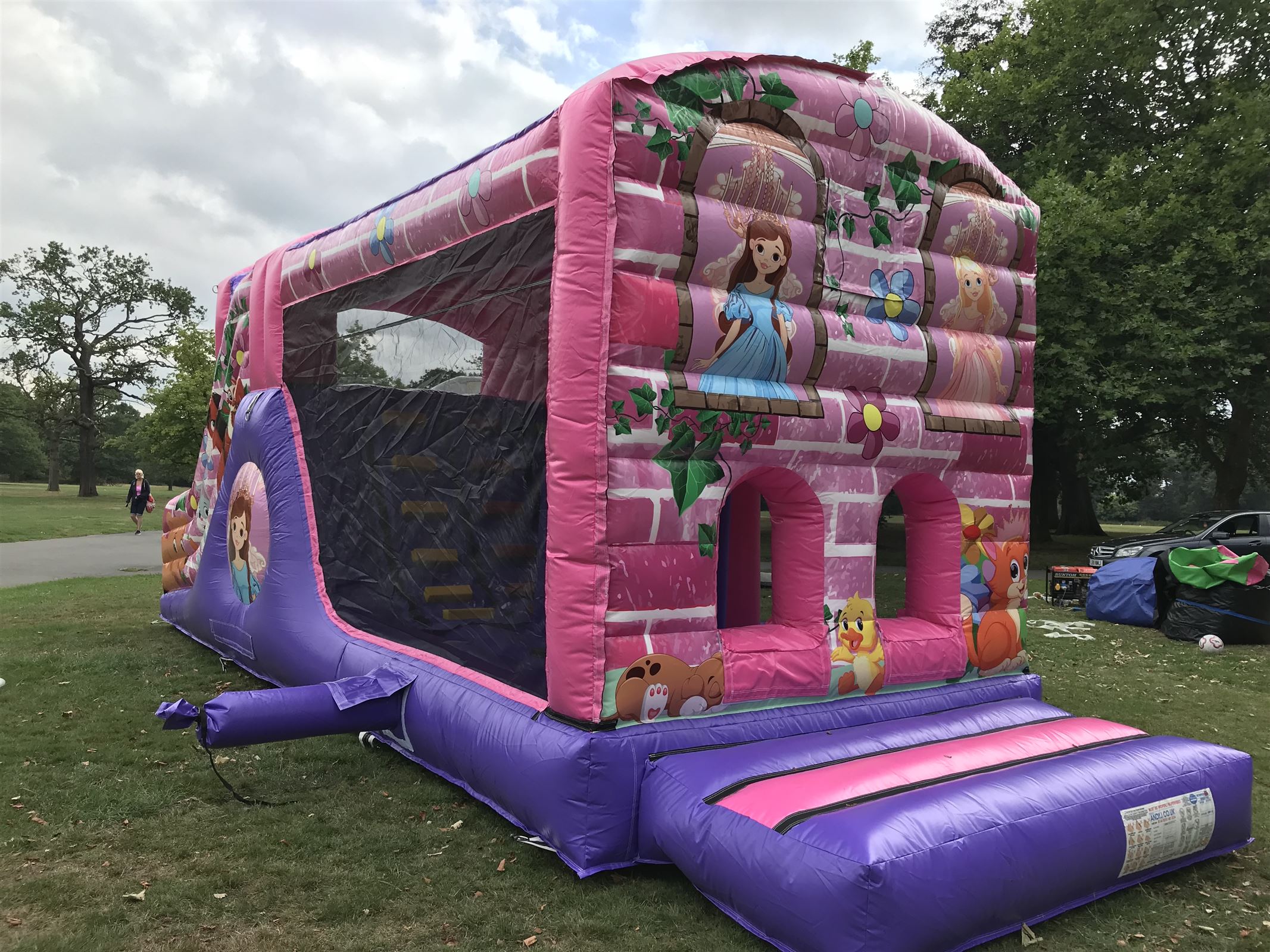 30ft Princess Run Obstacle Course - Best Bouncy Castle Hire service in ...