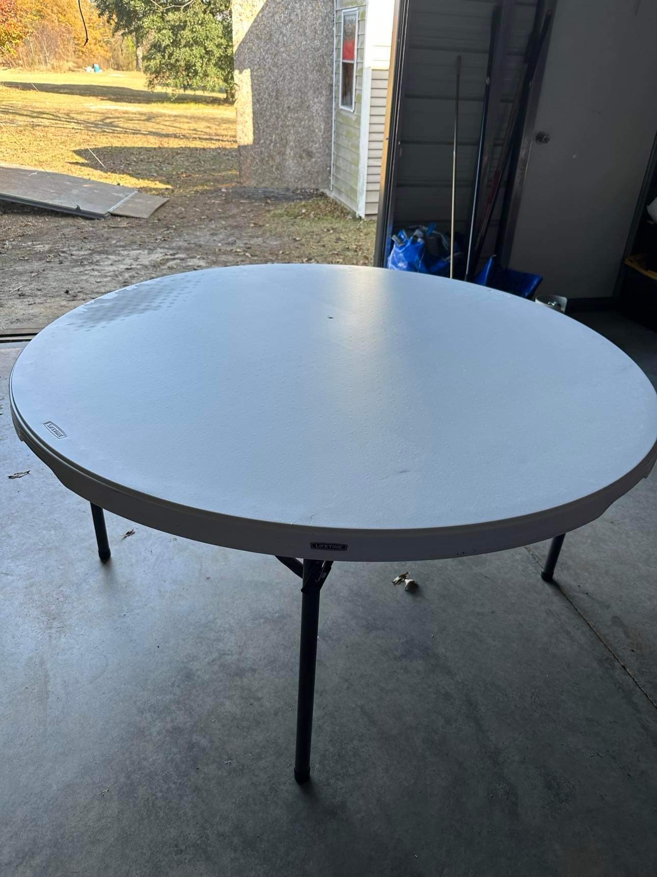 5 FT Round tables - Party Rentals in Albertson | 252 Jumper Party Rental