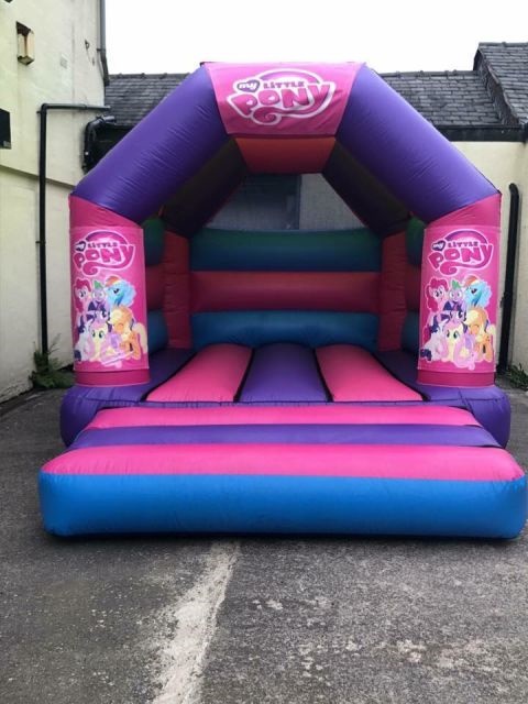 Bouncy Castles - Bouncy castle hire, Sweet treats, jumping castles in ...