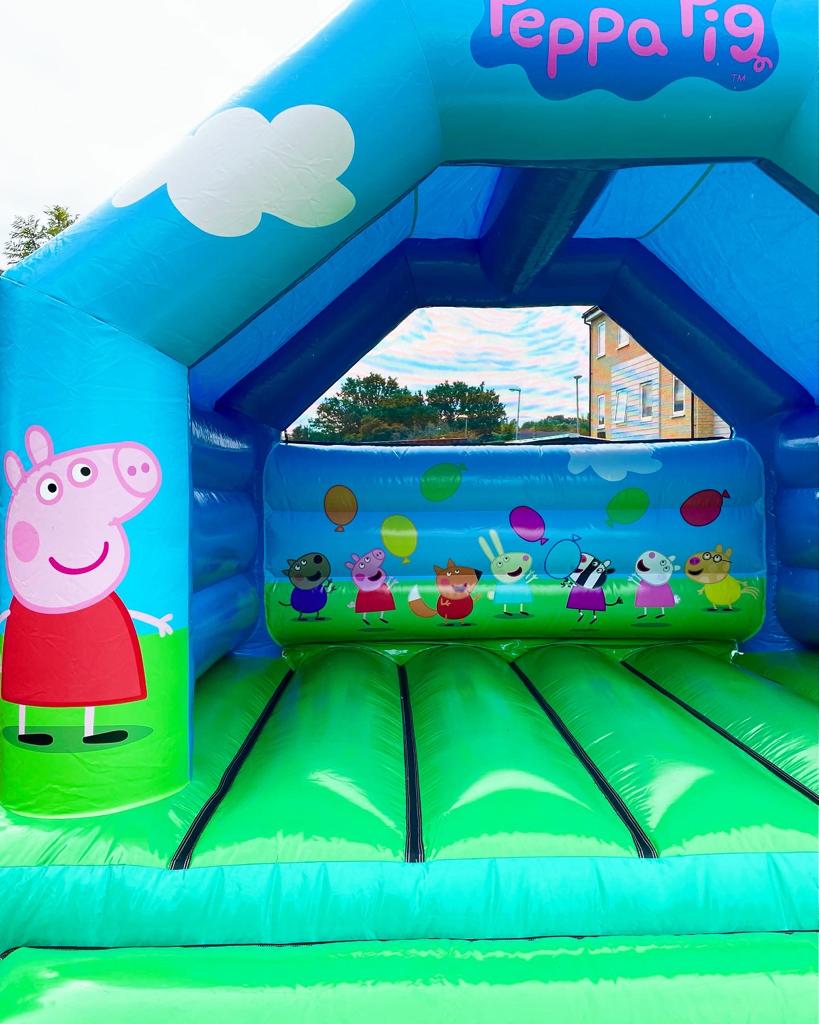 Peppa Pig Castle - Bouncy Castle Hire in Greater London | Bouncy Mania