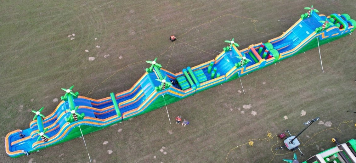 155' Obstacle Course With 4 Slides. Priced for the whole WEEKEND ...