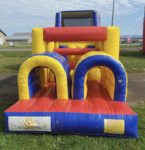 40' Obstacle Course - Hire in Calgary | Bounce it! Party Rentals