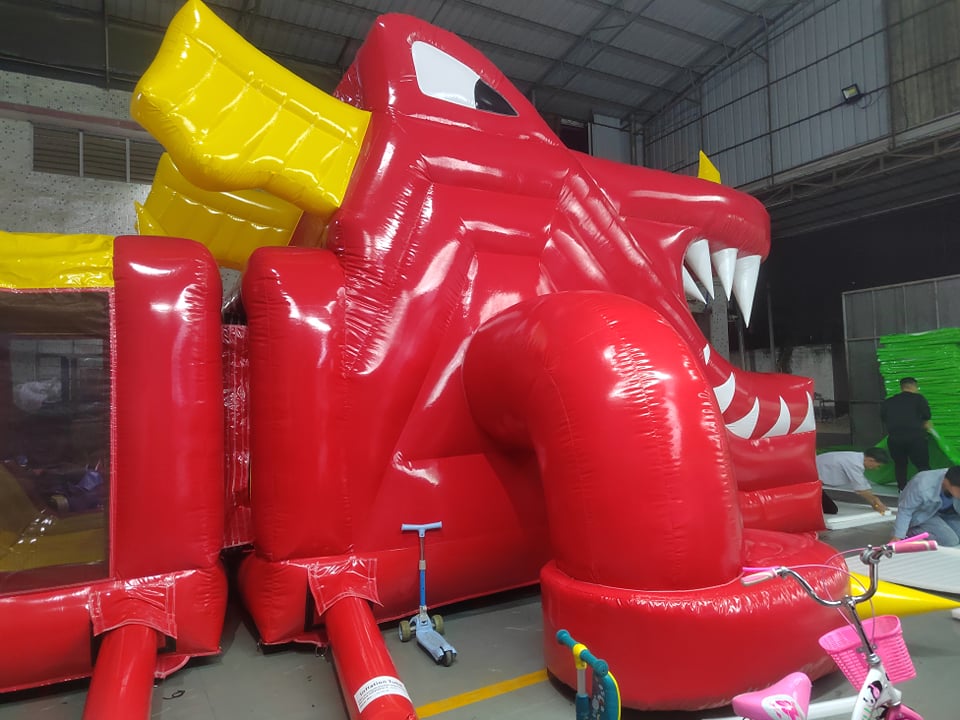 45ft Red Dragon Obstacle Course - Ice-Cream van, Bouncy Castle Hire in ...