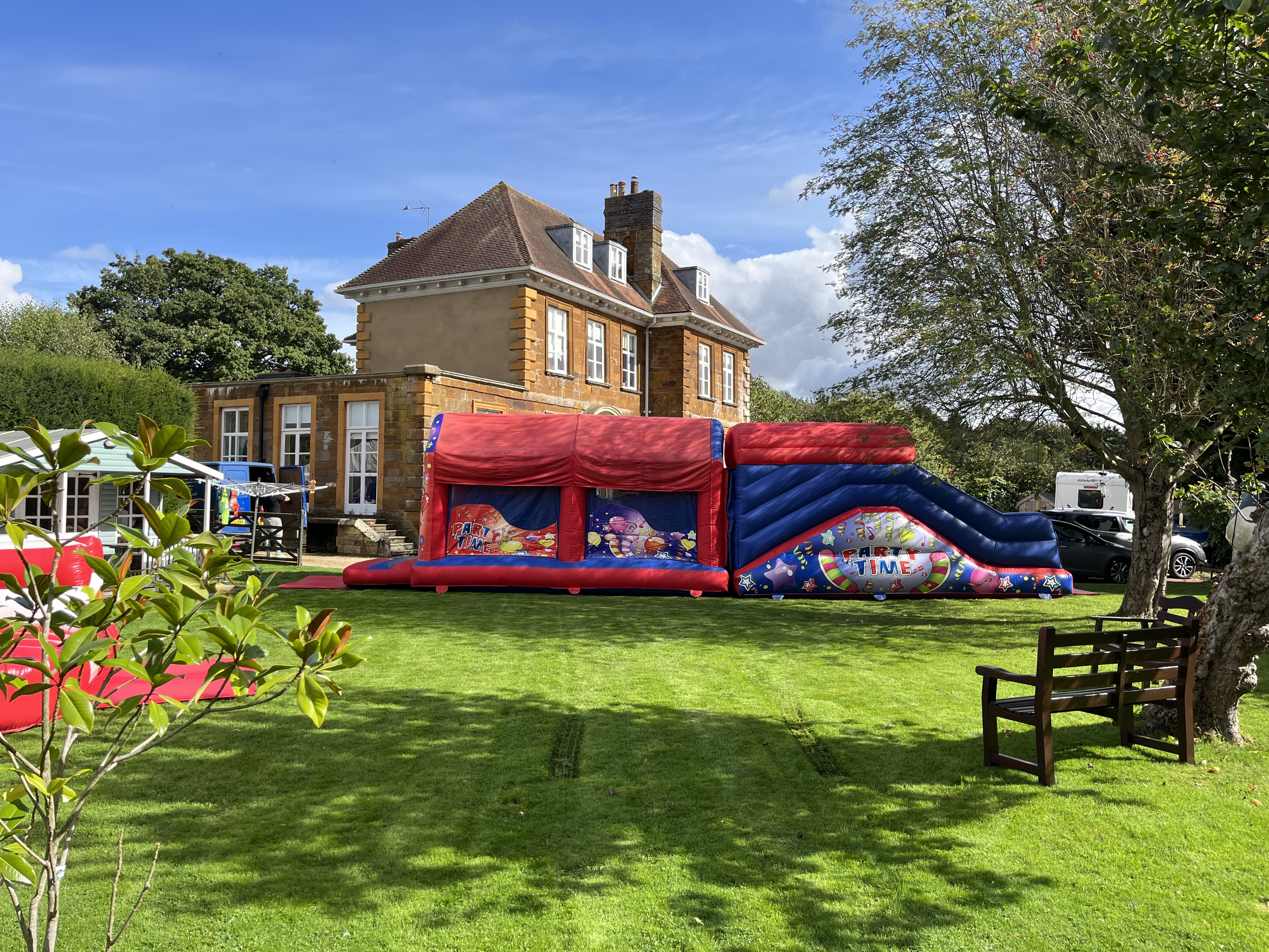 42ft x 11ft Party Assault Course - Hire in northampton | elliotts castles