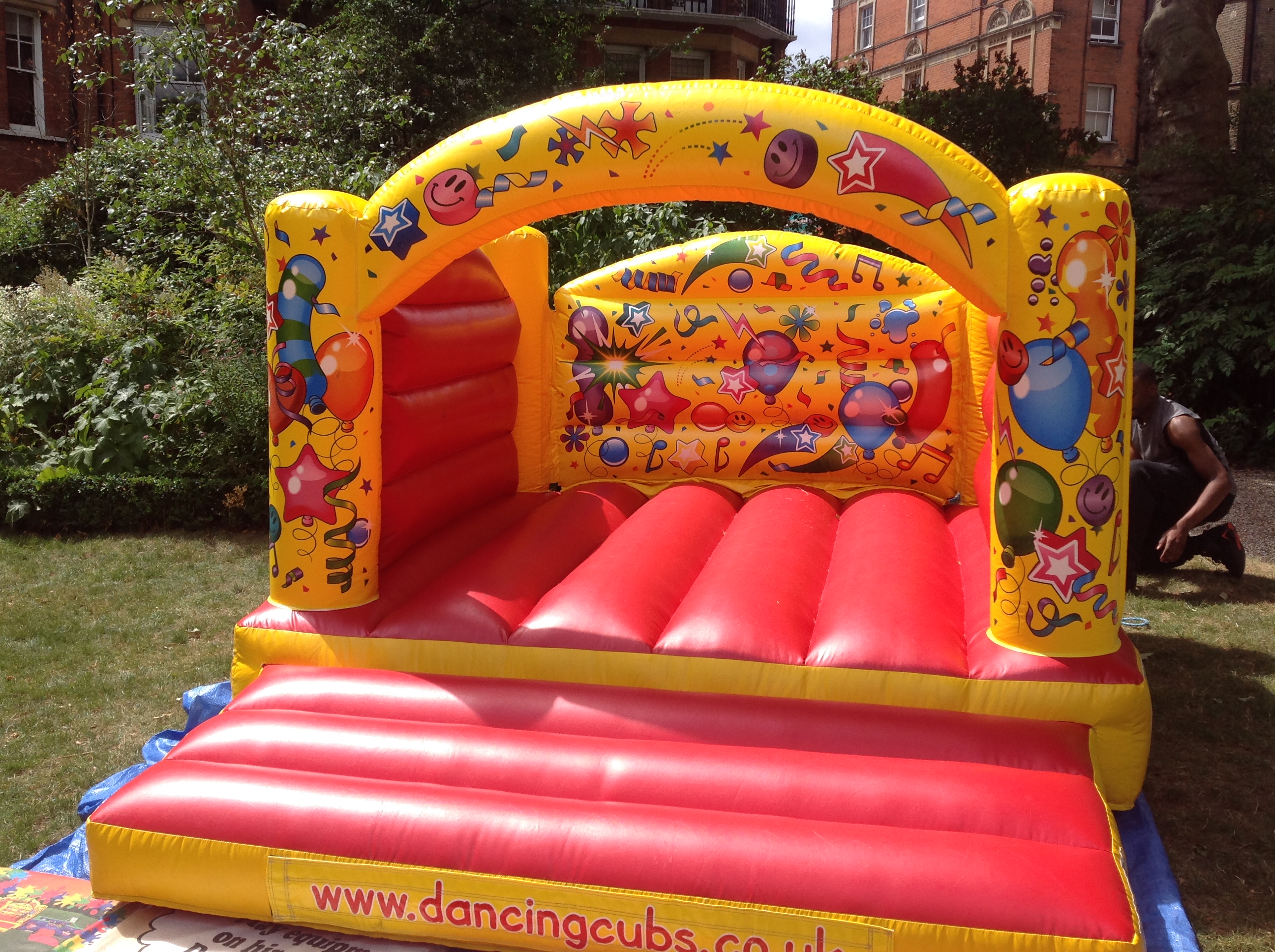 Little Carnival Bouncy Castle Hire | Children's Parties | London