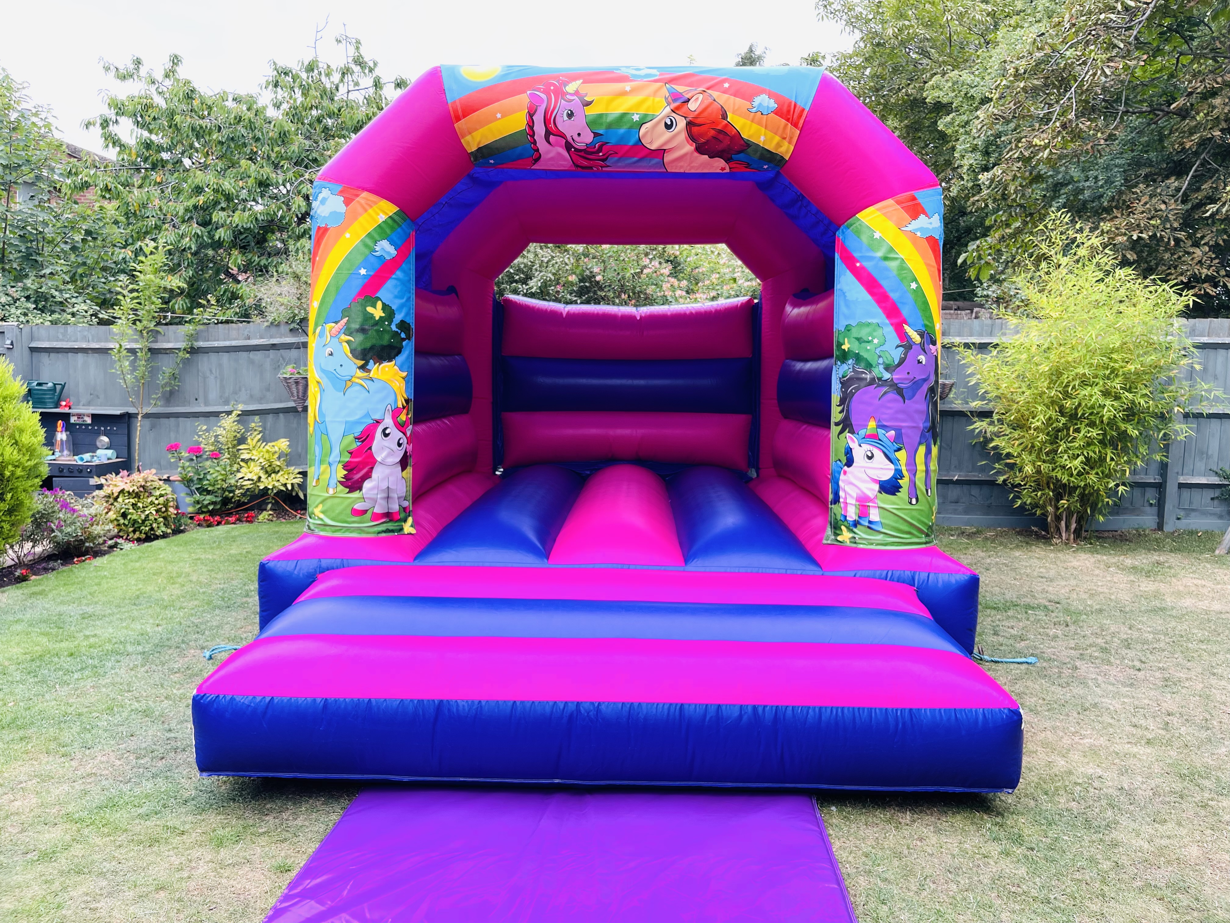 Bouncy Castle Hire in Bicester | Fun, Safe & Affordable