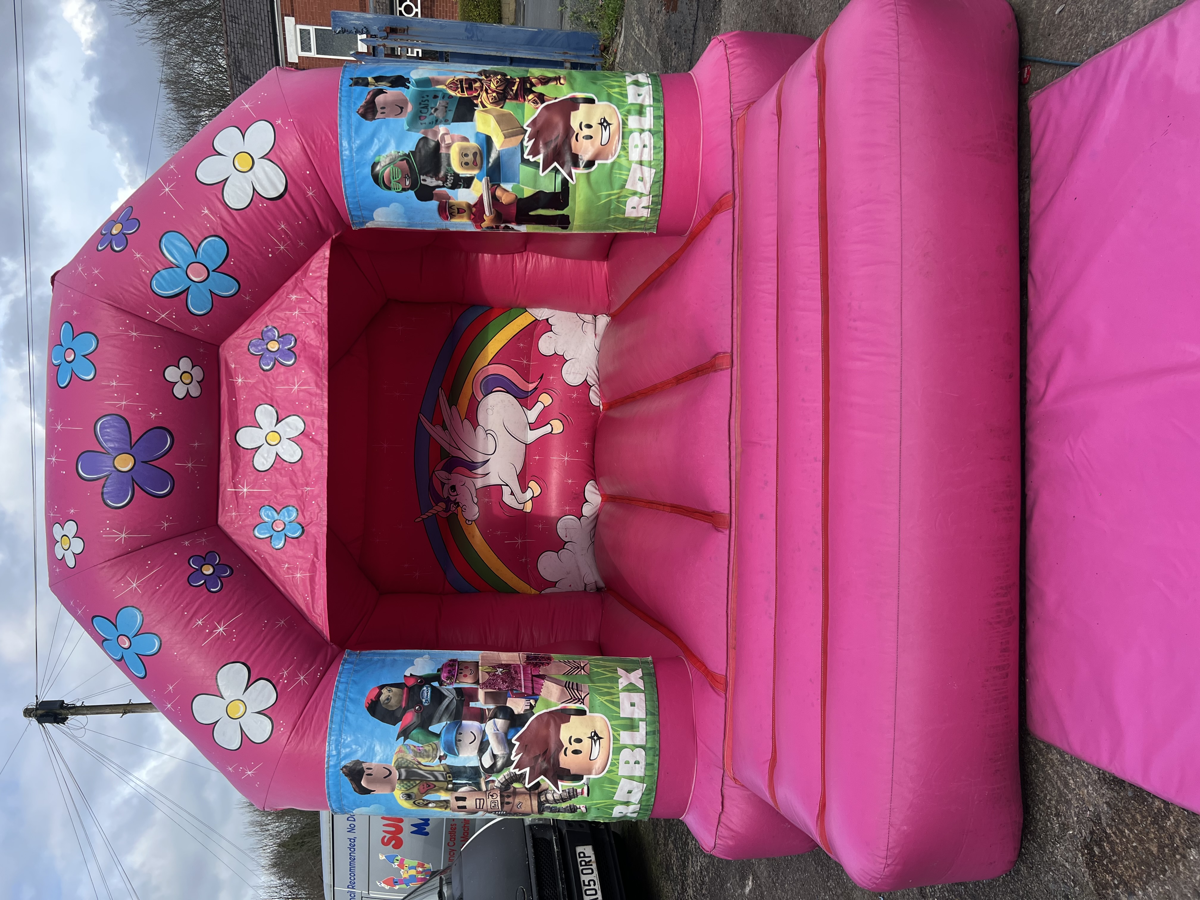 9ft X 11ft Castles - Bouncy castle hire, Sweet treats, jumping castles ...