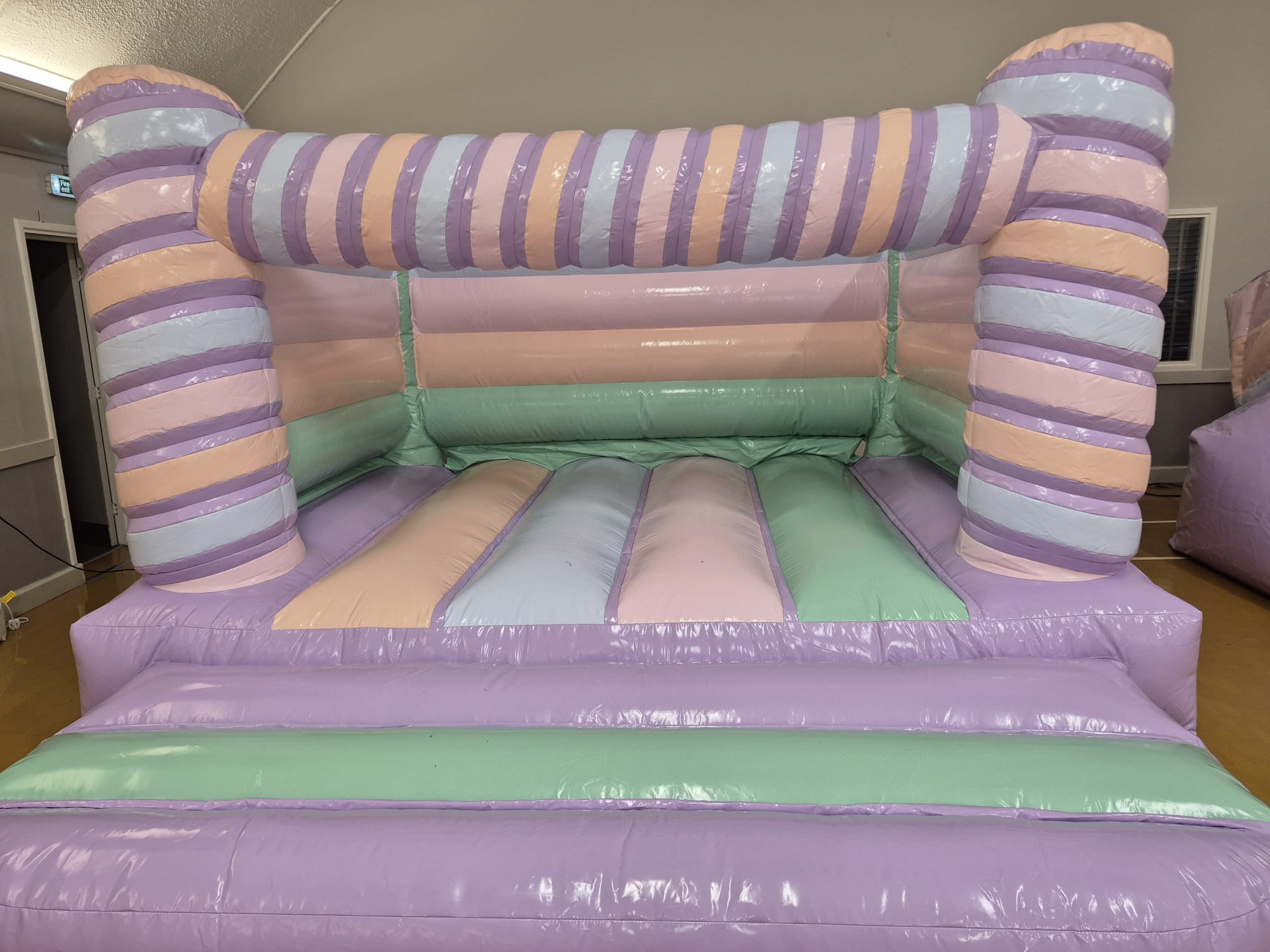 Pastel Castle - Bouncy Castle Hire in Nottinghamshire/Derby ...