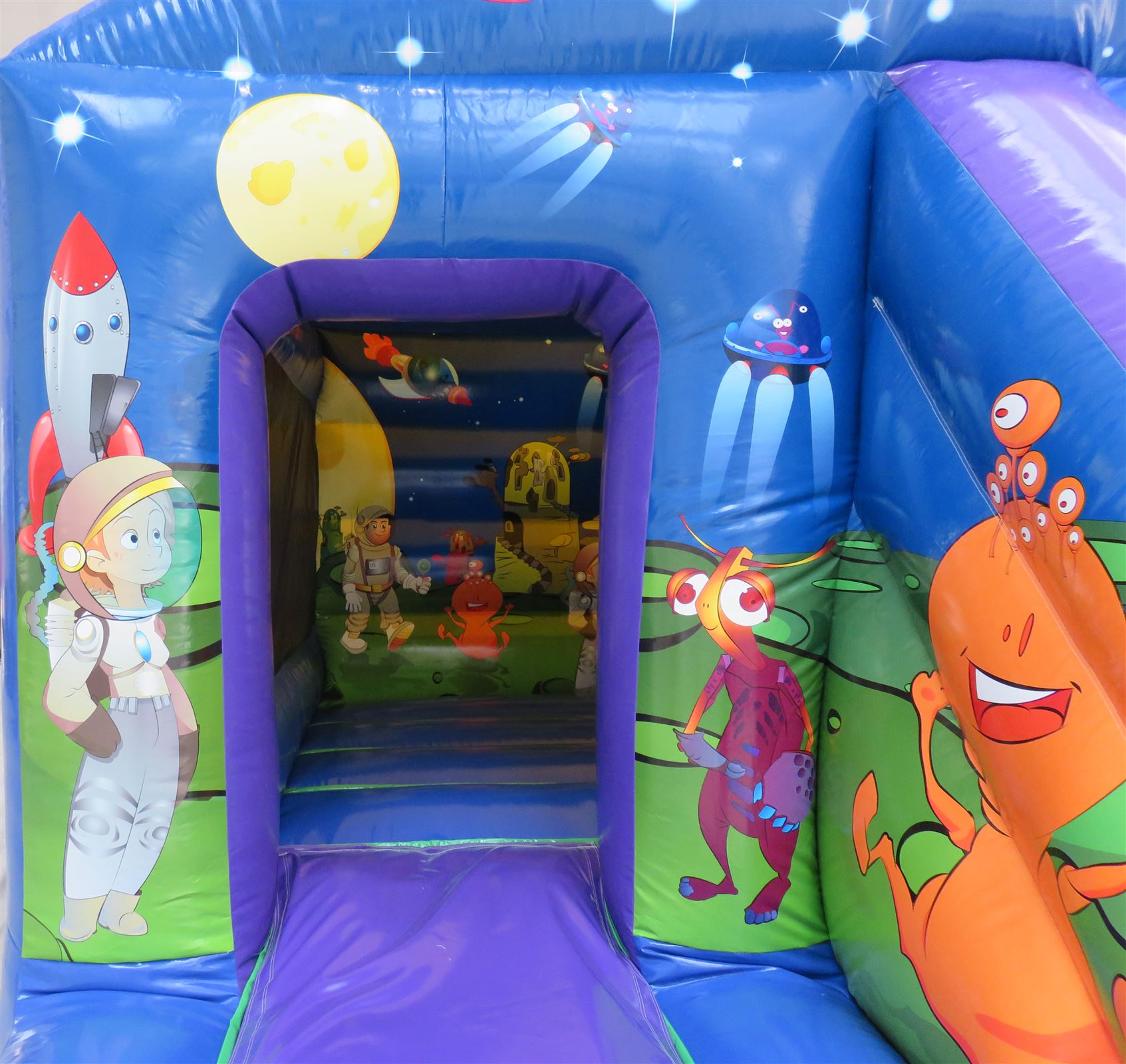 Space Alien Bounce N Slide (12ft x 18ft) - Bouncy Castle Hire in Bath ...