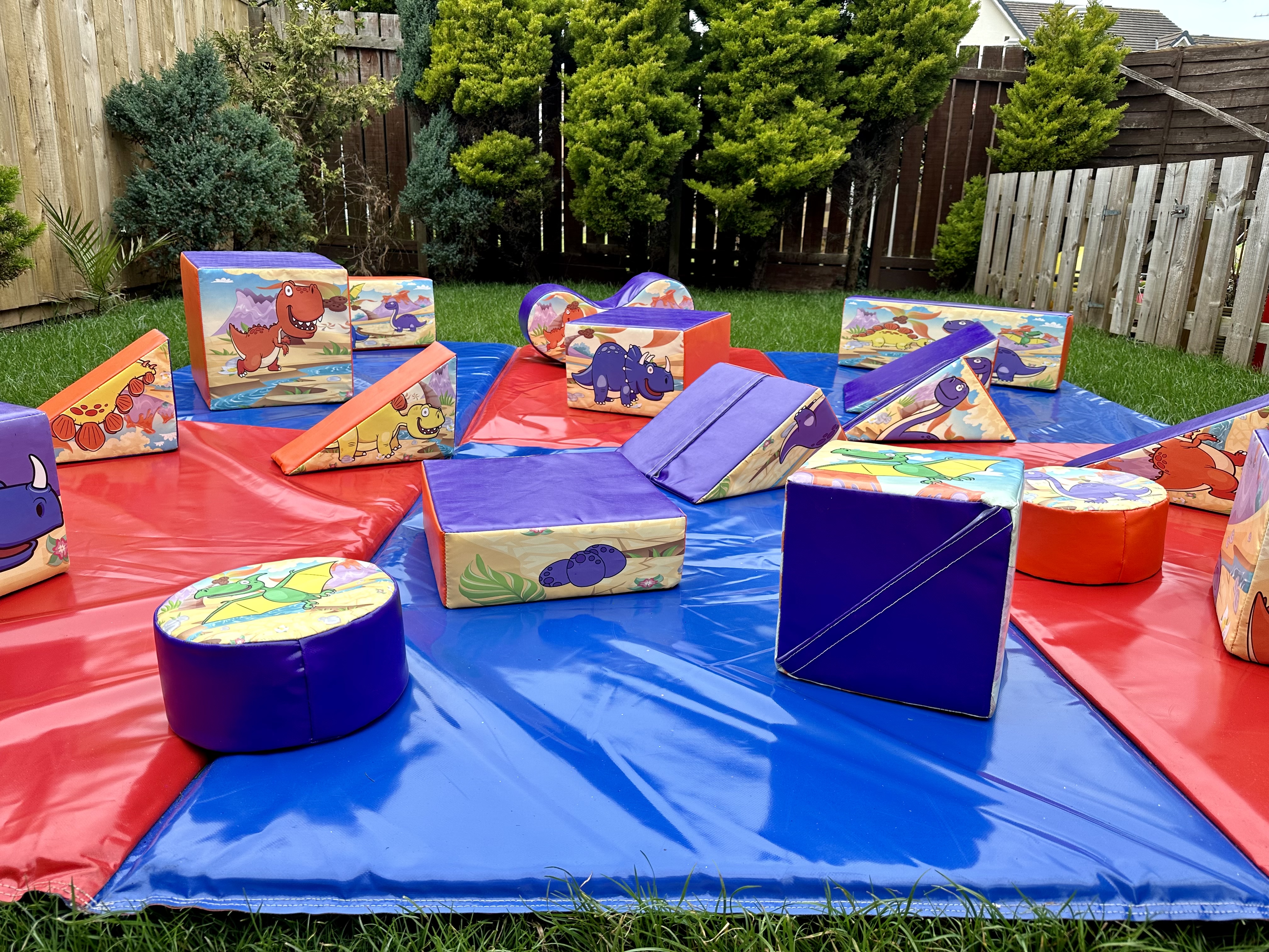 Dinosaur Soft Play Hire – 17-Piece Indoor Set | Zunzo