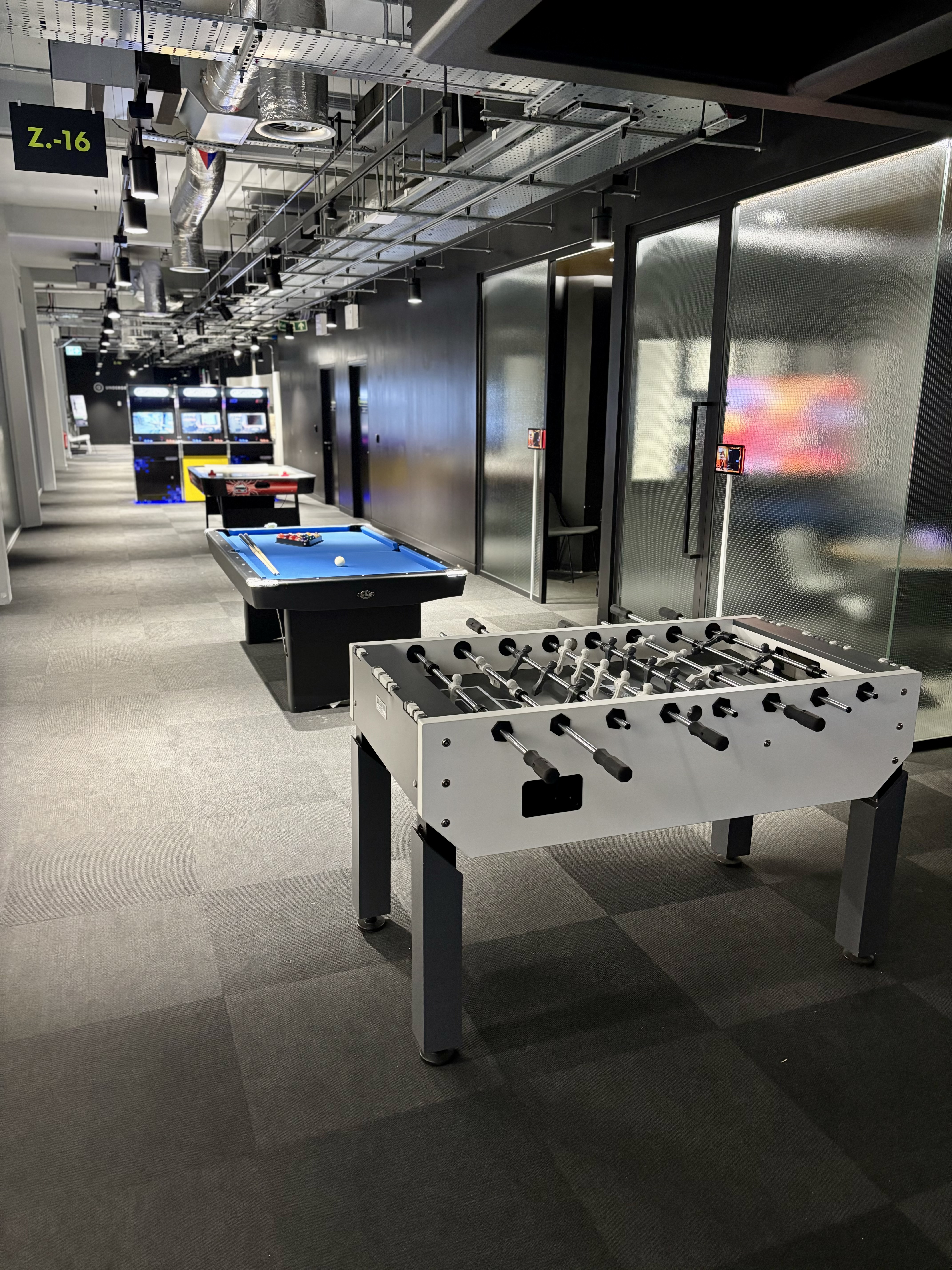 Exhibition Stand Game Hire | Arcade Machine Rental