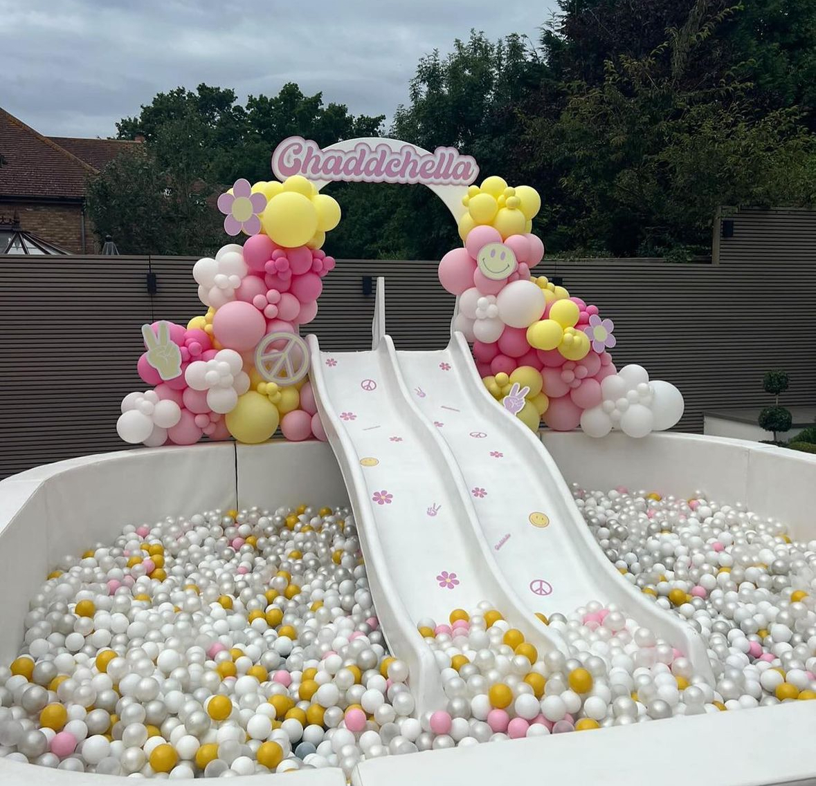 Giant Ball Pit Hire - Hire in Essex | Modern Day Bounce House Essex