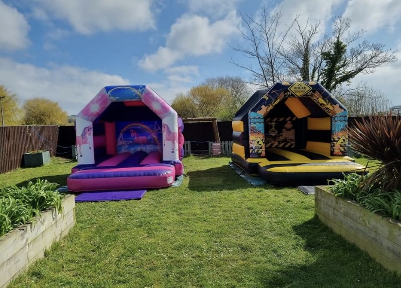 Unicorn Bouncy Castle - Hire, Balloon Displays, Bouncy Castle, Soft ...
