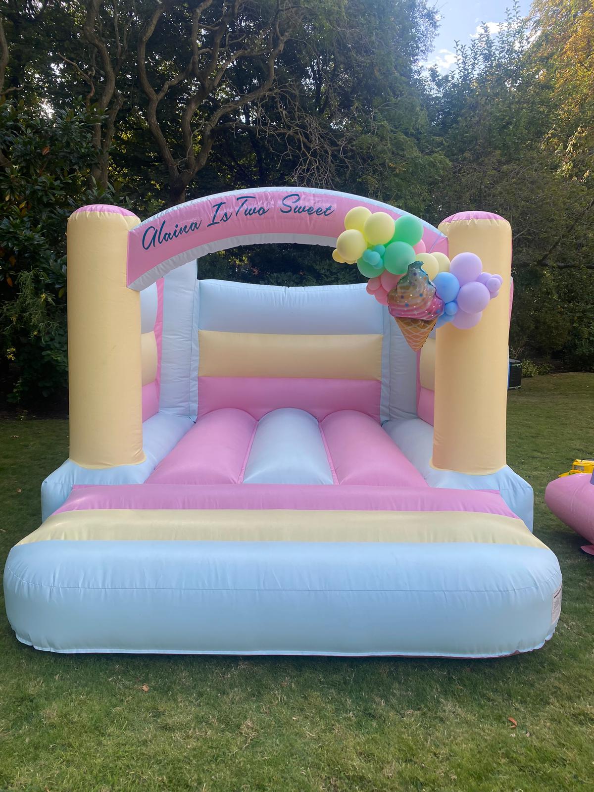 Medium Pastel Castle - Bouncy Castle Hire in London | Spinning Top Ltd