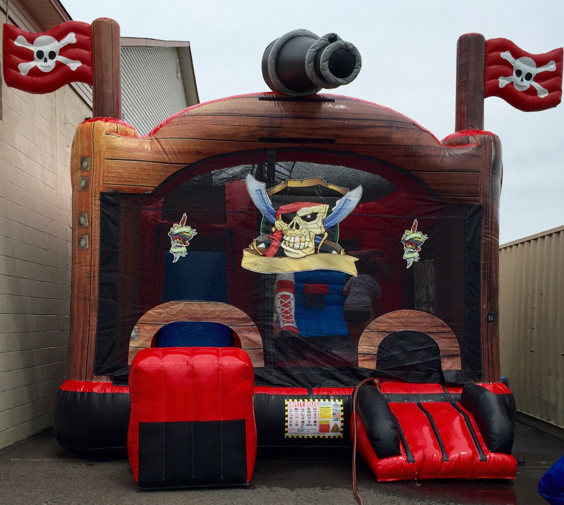 Pirates Cove Combo Unit - Inflatable Hire in Arkansas | HAPPY JUMPERS ...
