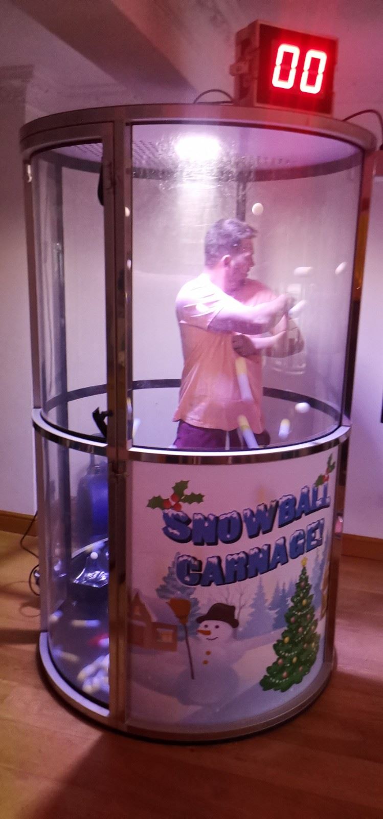 Hire Snowball Carnage, Grab A Grand Cash Grabber Rental, UK