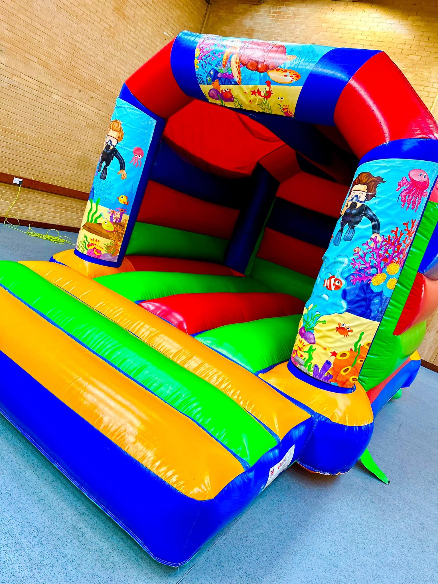 Low Height Sea life Castle - Inflatables Hire in London, greenwich ...