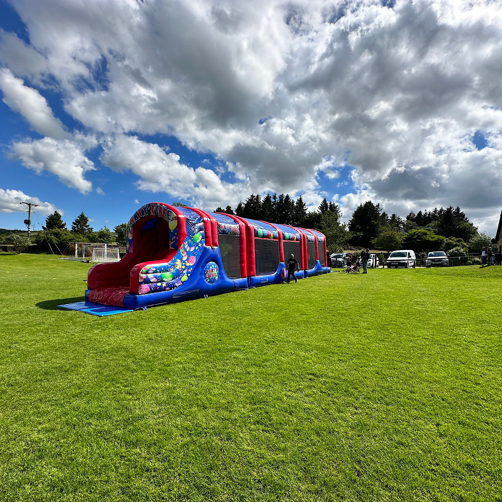 Party Time Themed Parties - Bouncy Castle Hire in Leeds, Wakefield ...