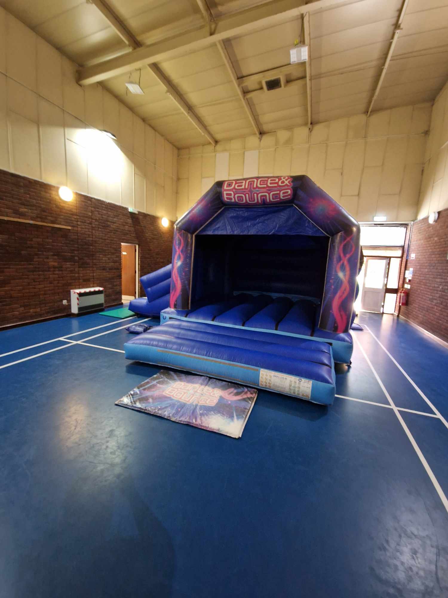 Dance & Bounce Side Slide - Hire in Lincoln | Lincs bounce