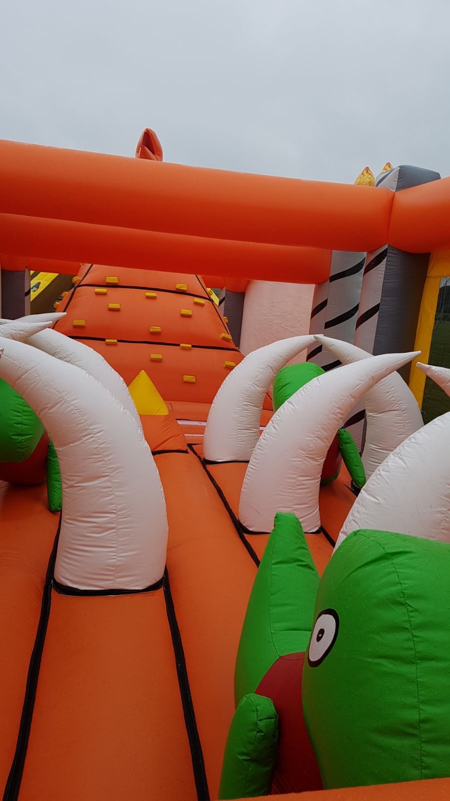 Inflatable Obstacle Course Hire - World of Discovery - Hire in UK