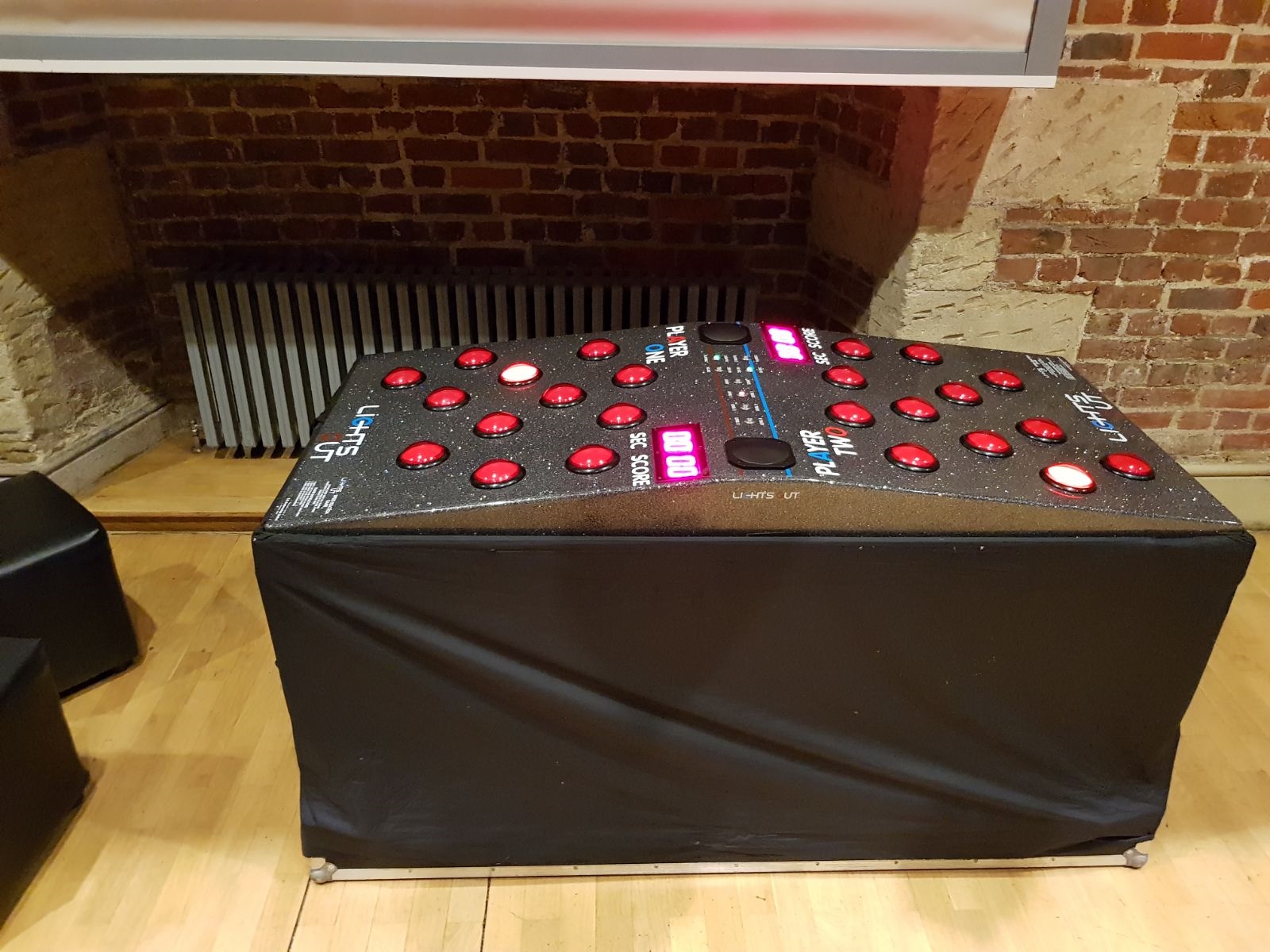 Lights Out electronic games hire - ice-rinks.co.uk in UK | Ice-rink Uk