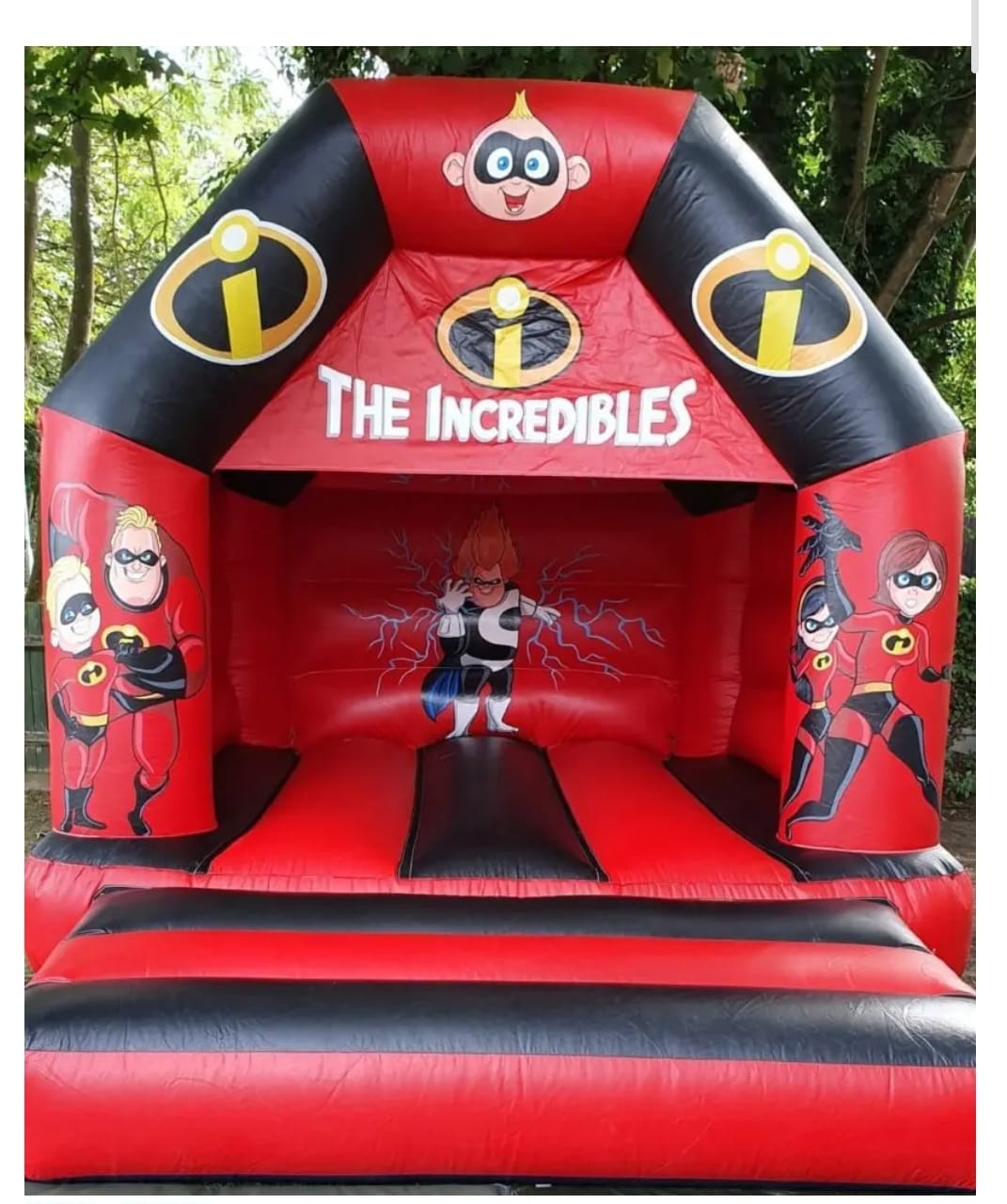 Bouncy Castle Hire in London & Essex Bizi Bouncers party hire