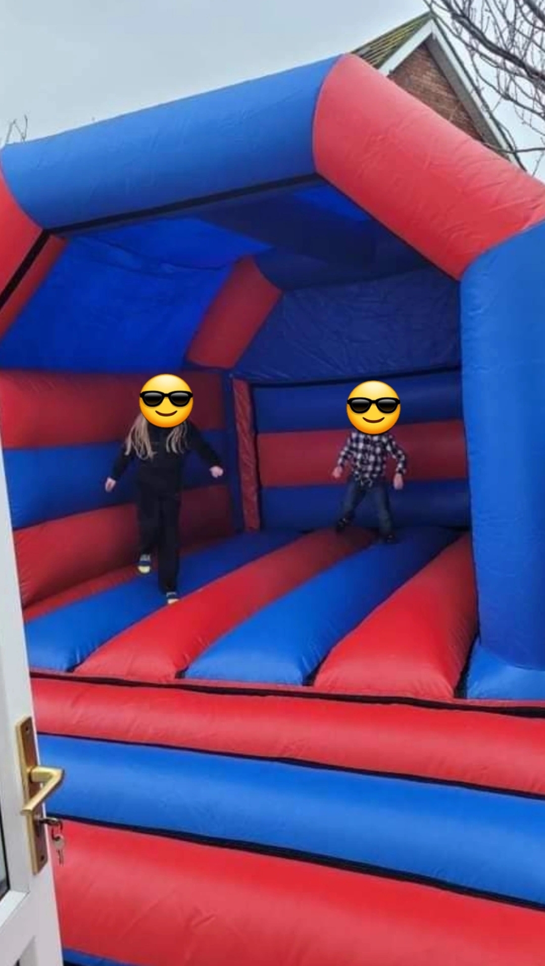 Bouncy Castle Hire - Affordable Buffet Style Catering & Bouncy Castle ...