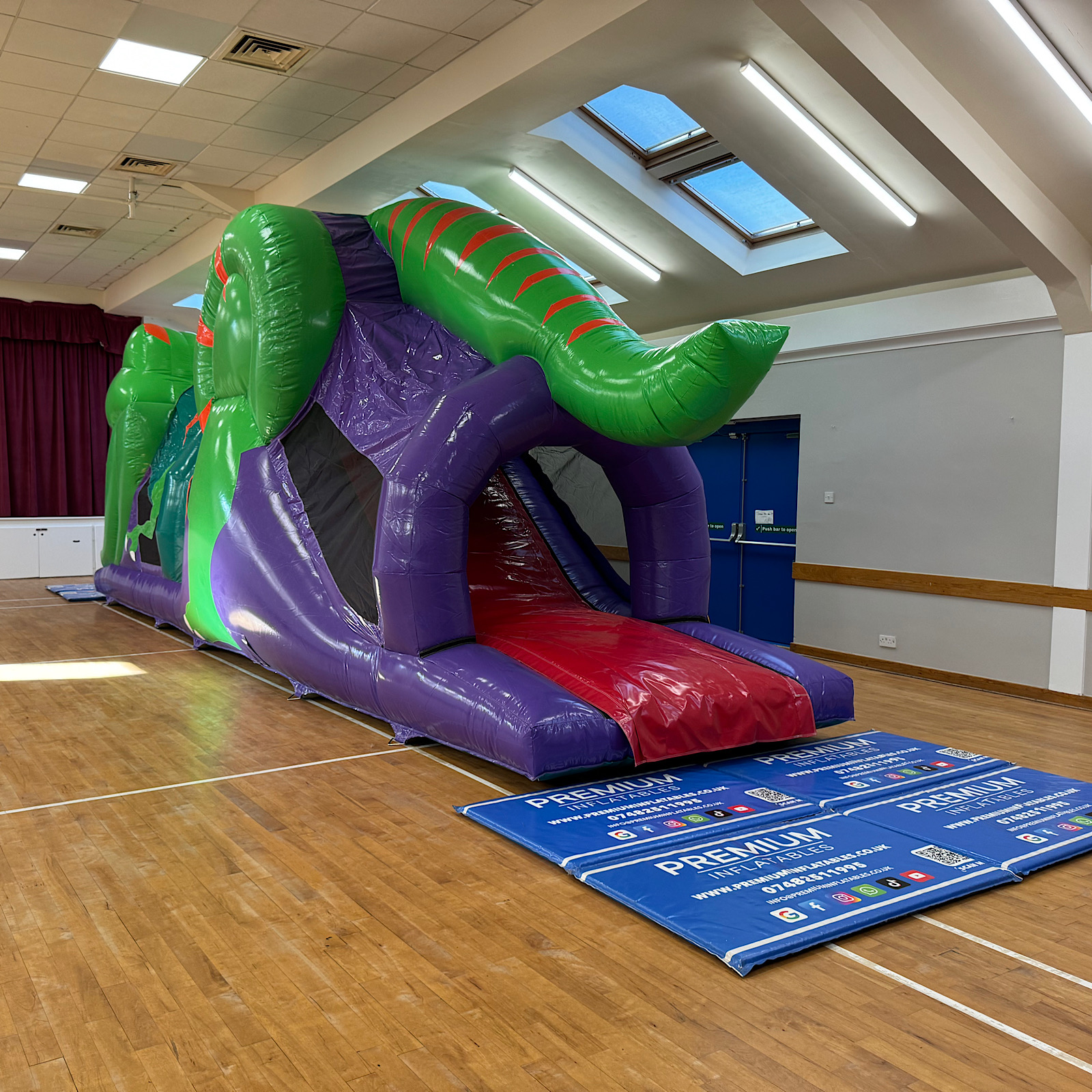3D Dinosaur Obstacle Assault Course | Premium Inflatables Yorkshire