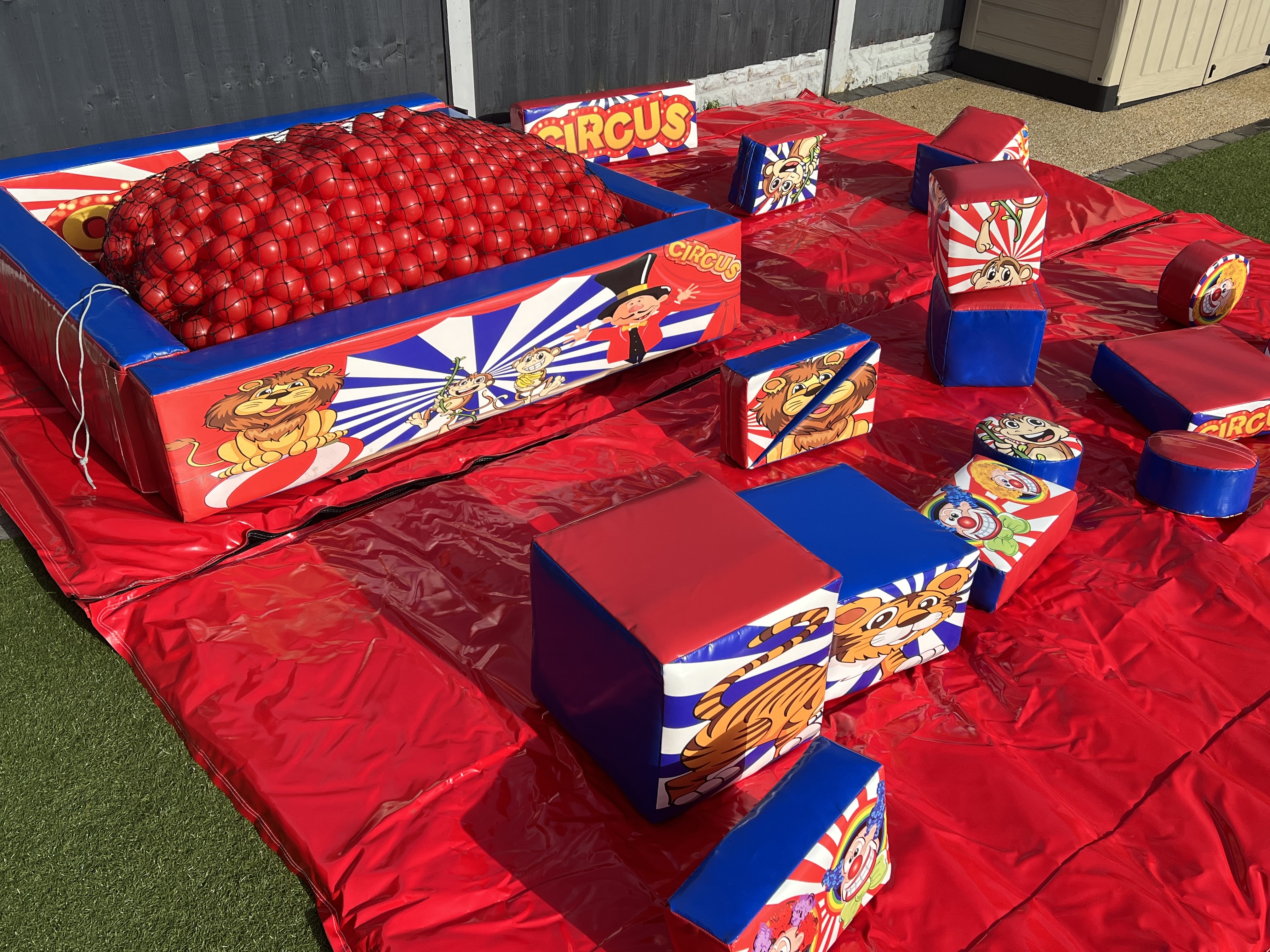 12ft x 12ft Circus 18 Piece Soft Play/Ball Pool Set - Bouncy Castle ...