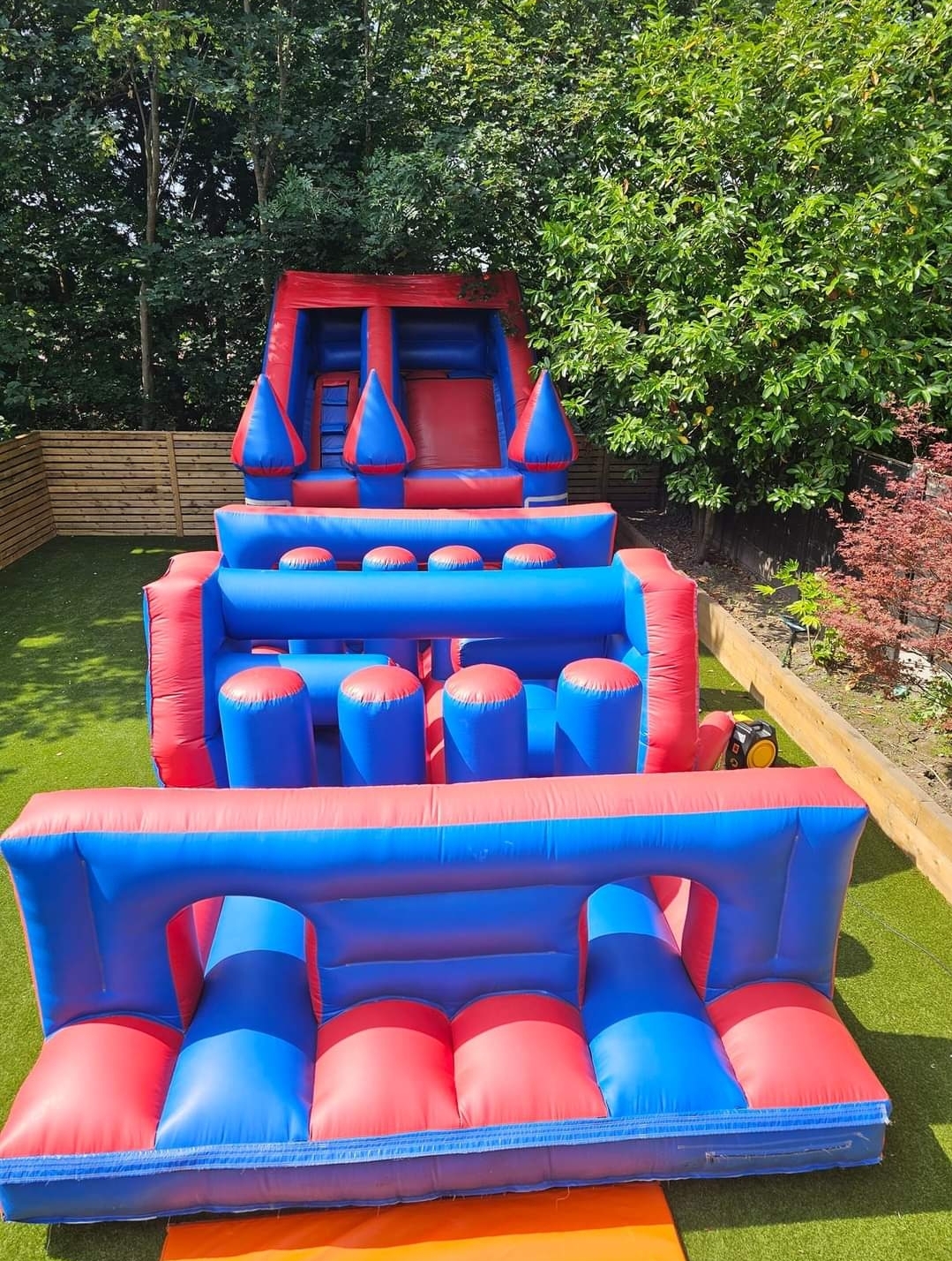 Bouncy Castle - Hire in County (optional) | Inflatable heaven