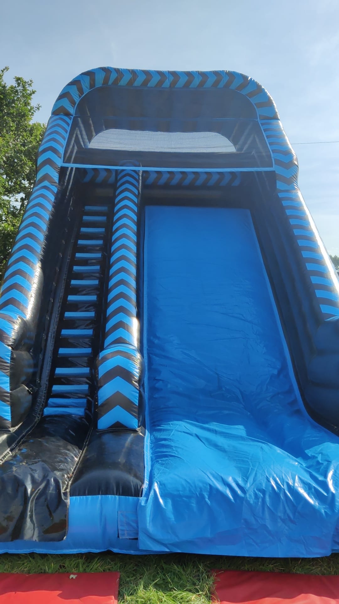 12ft platform slide - Hire in Stevenage | C&O bouncy castle
