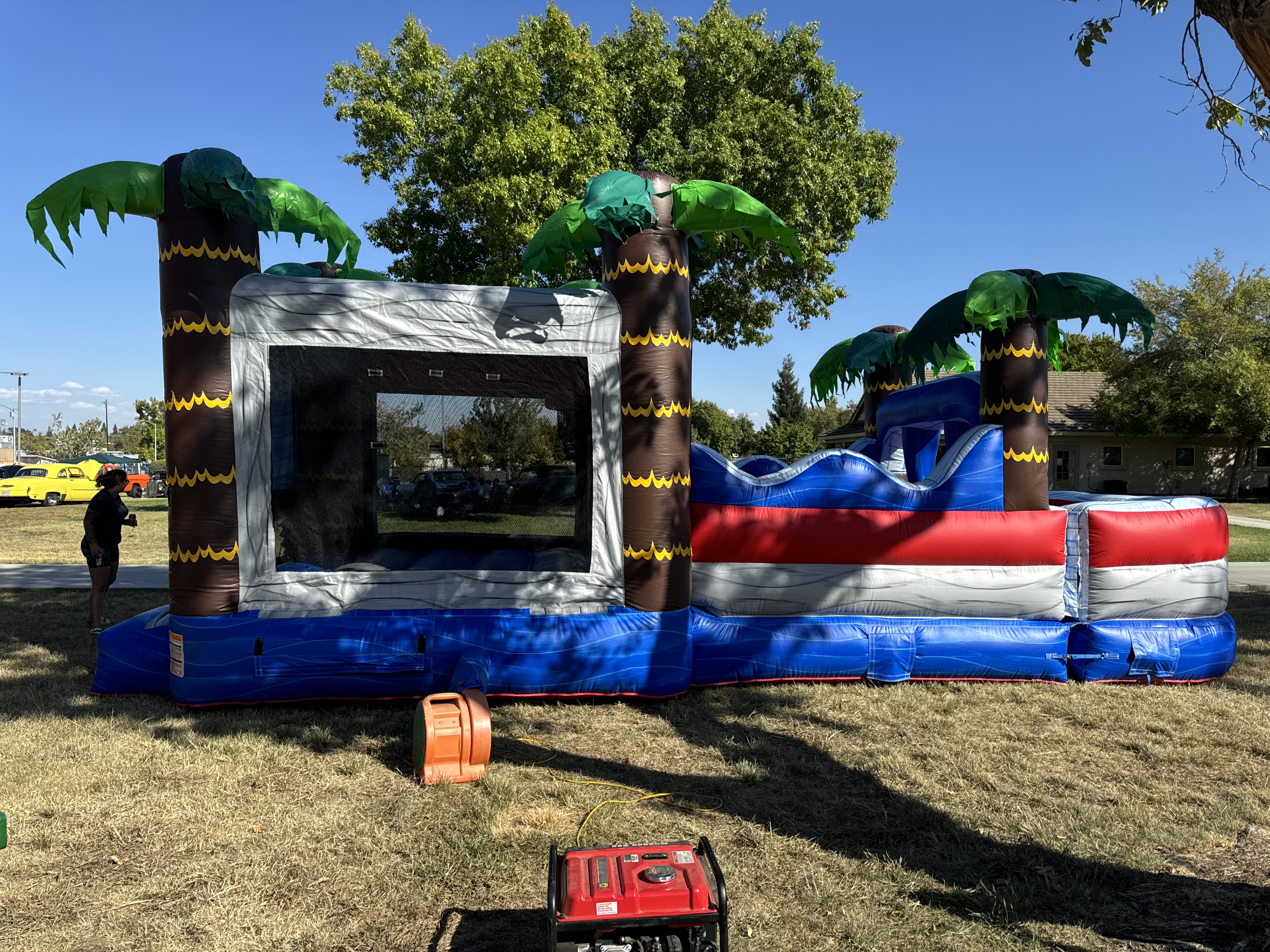 The Deep Dive Obstacle Course Combo is great for large gatherings.