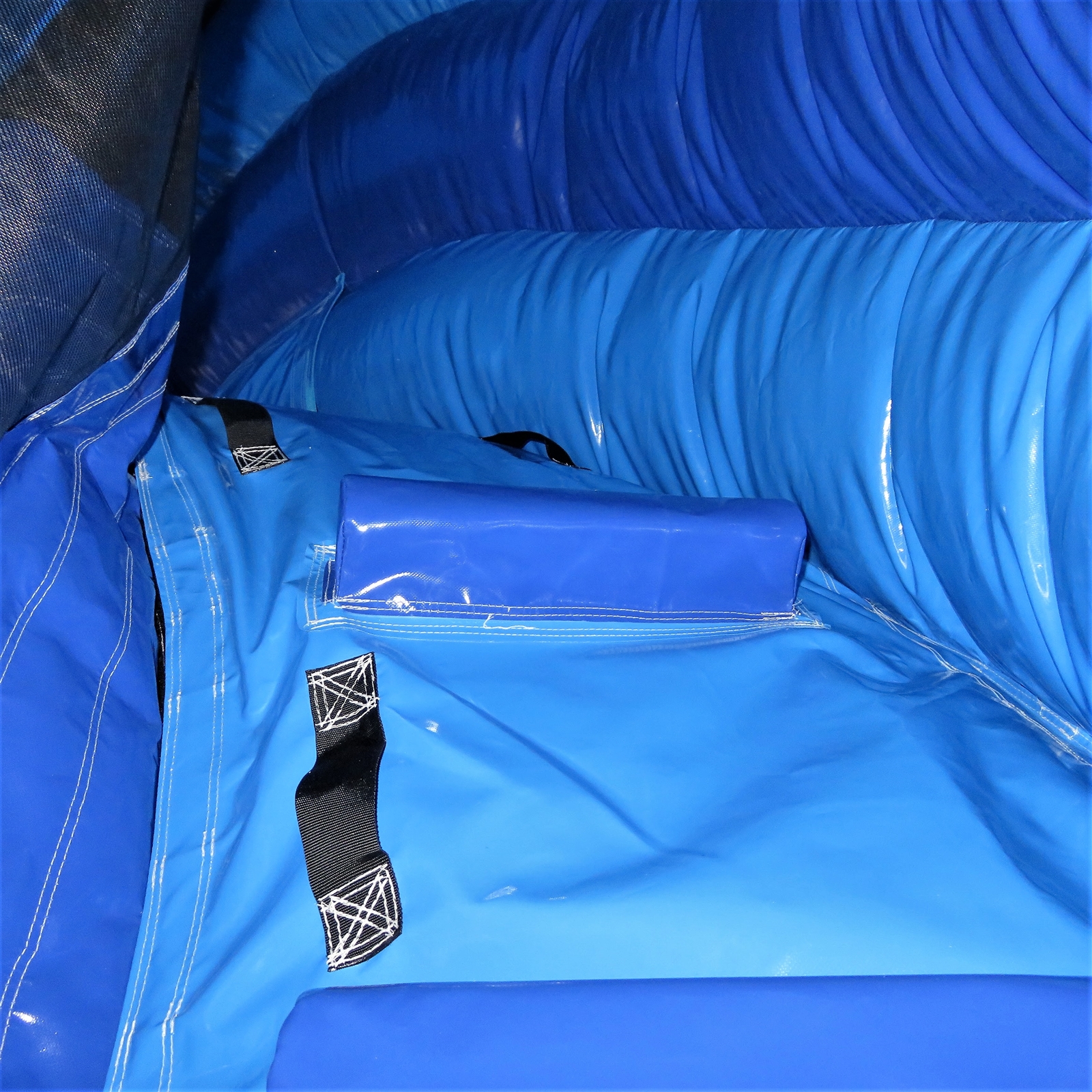 16ft x 14ft Ice Cube Castle & Curved Bounce 'n' Slide - Bouncy Castle ...