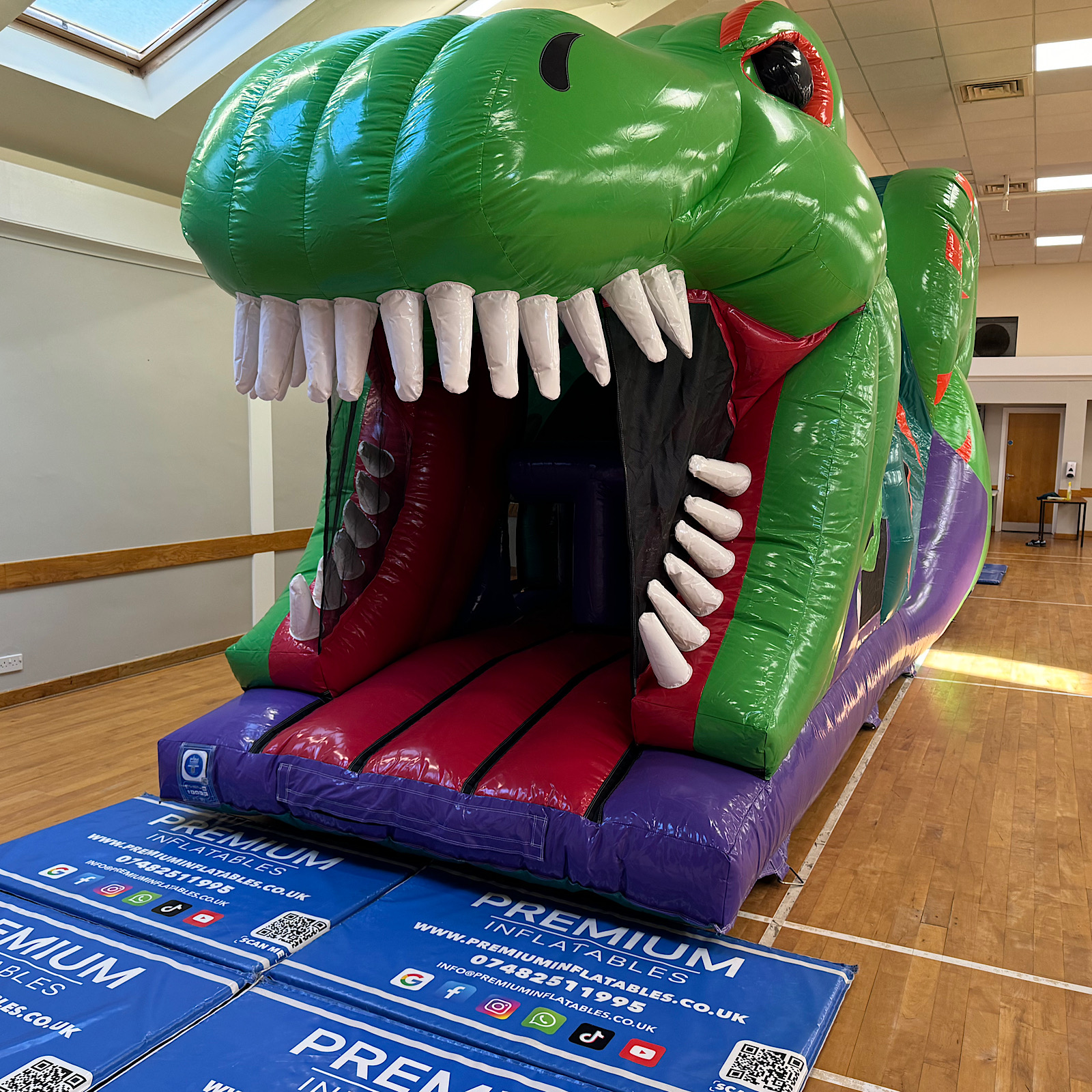 3D Dinosaur Obstacle Assault Course | Premium Inflatables Yorkshire