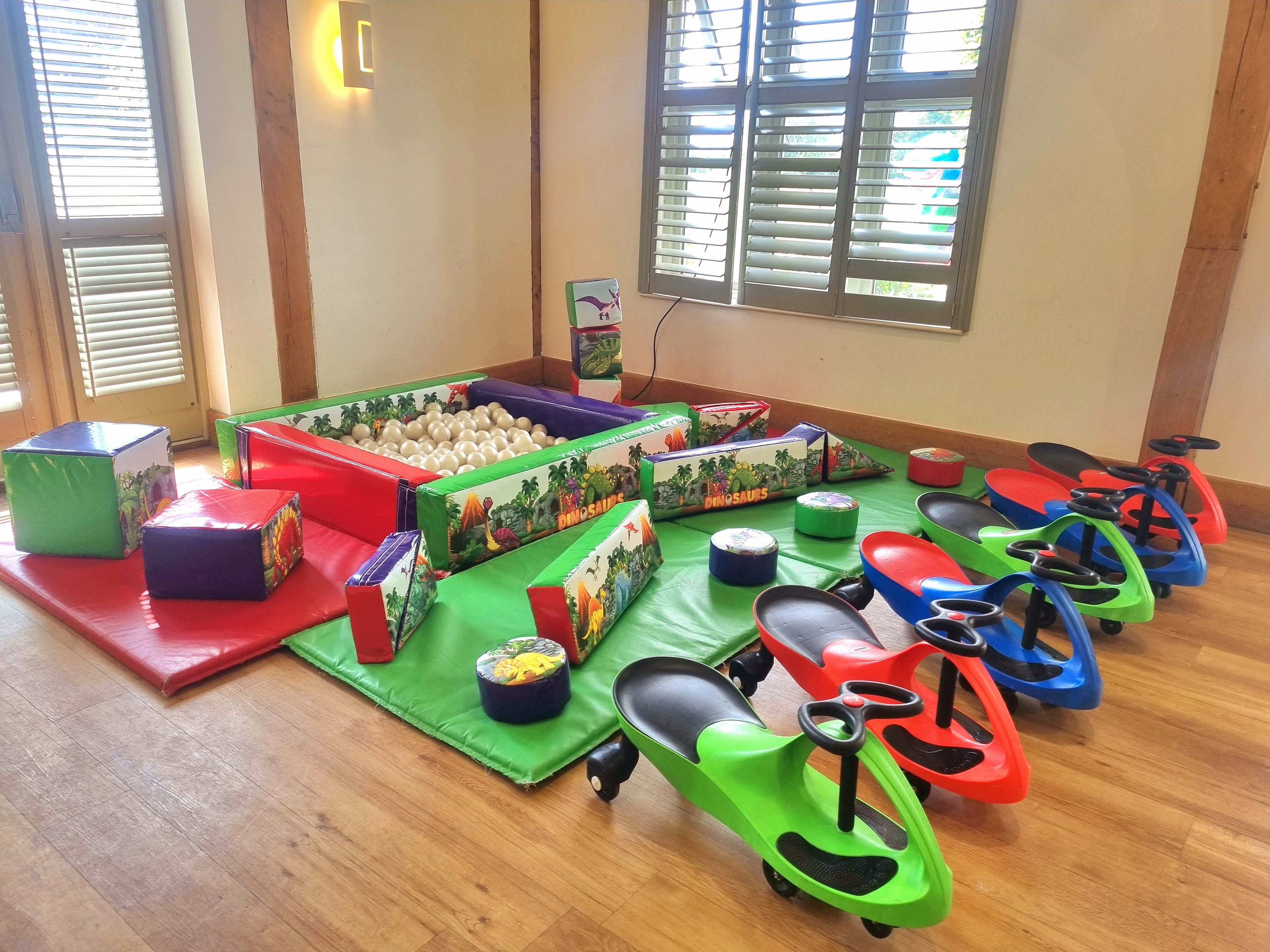 Dinosaur Soft Play Set - Hire in Aylesbury | BONKERZzz Bouncy Castles