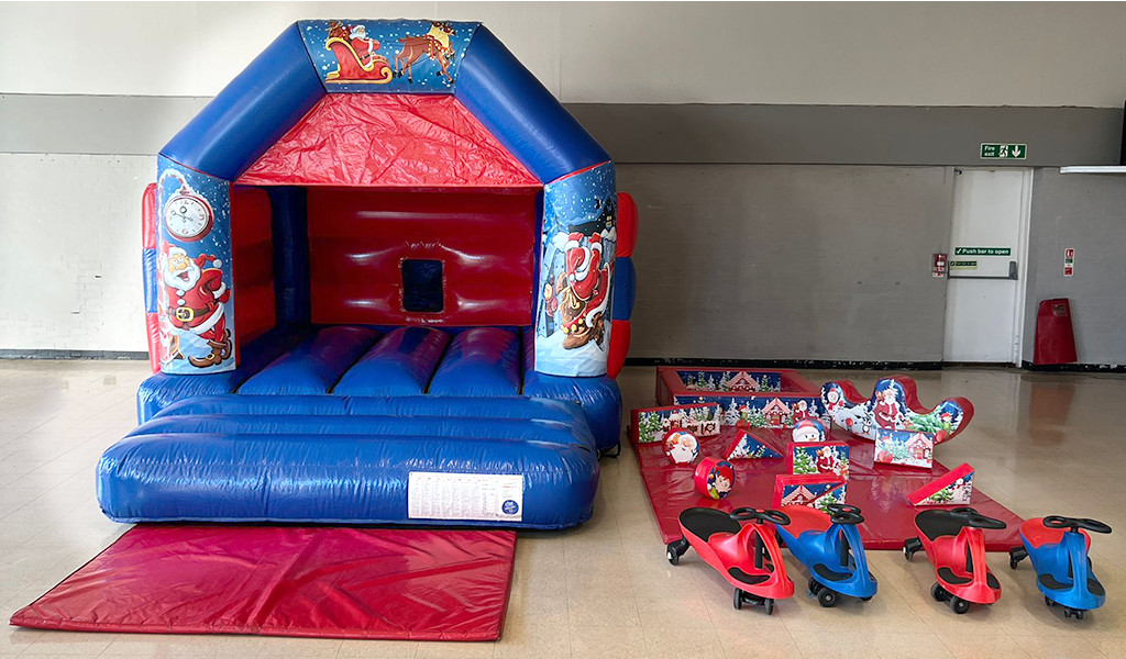 Christmas Soft Play & Castle Package - Inflatable, Bouncy Castle ...