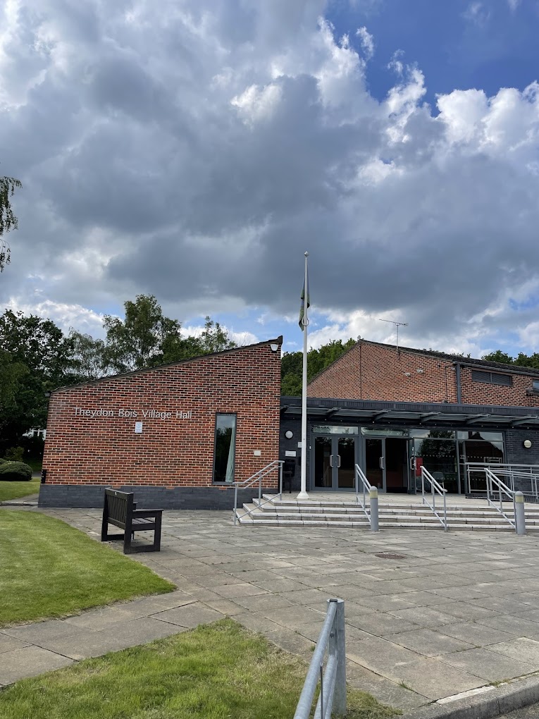 Bouncy Castle & Soft Play Hire at Theydon Bois Village Hall – Book Tod