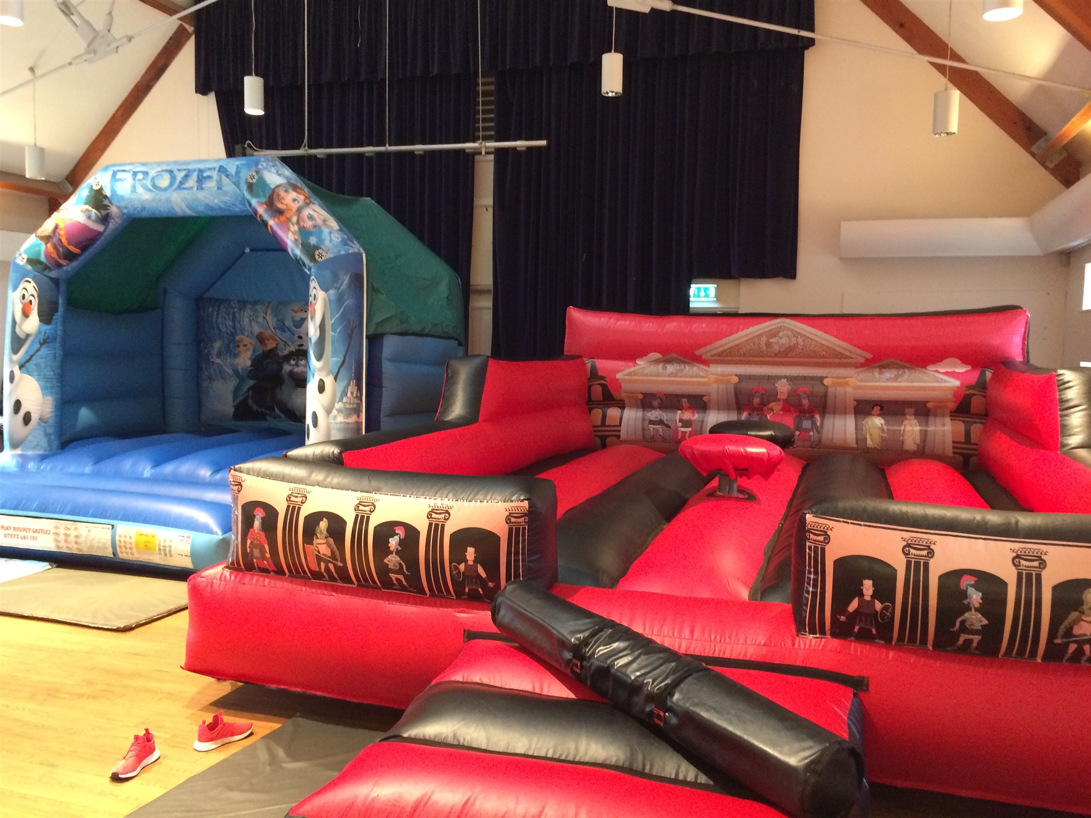 Gladiator Duel | Gladiator Duel Hire Essex | Kids Play Bouncy Castles