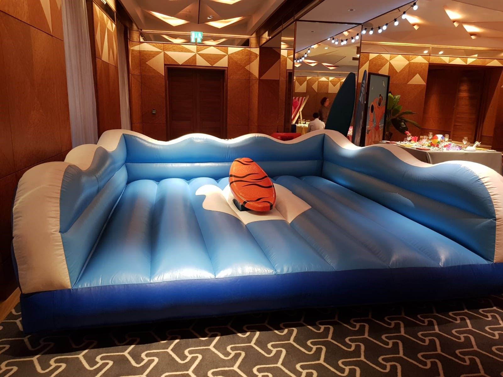 Surf Simulator Hire,Surfing Simulator Game For Rental,Essex,London,UK
