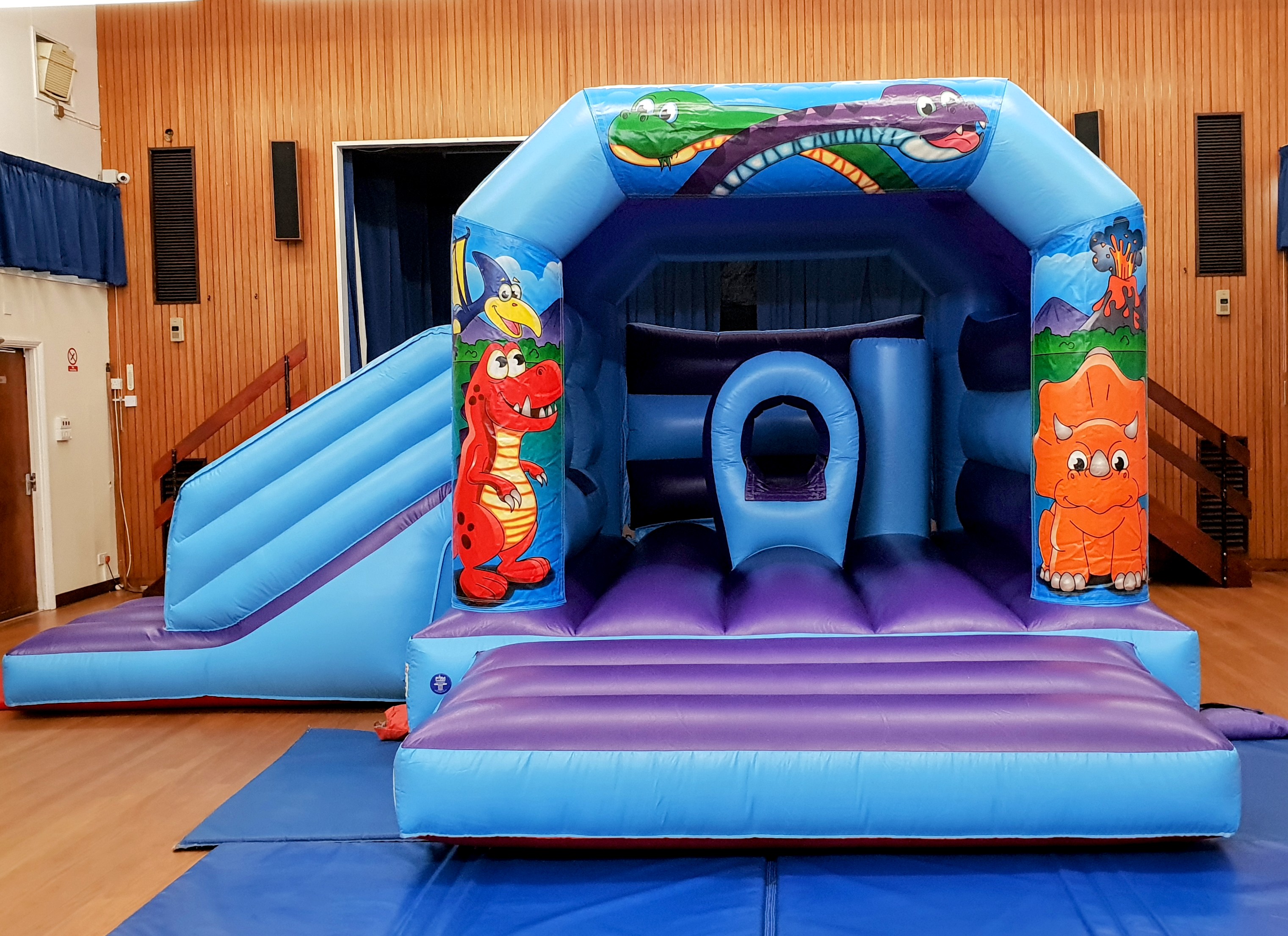 Inflatable Obstacle Course Hire | Bedford, Luton & Milton Keynes