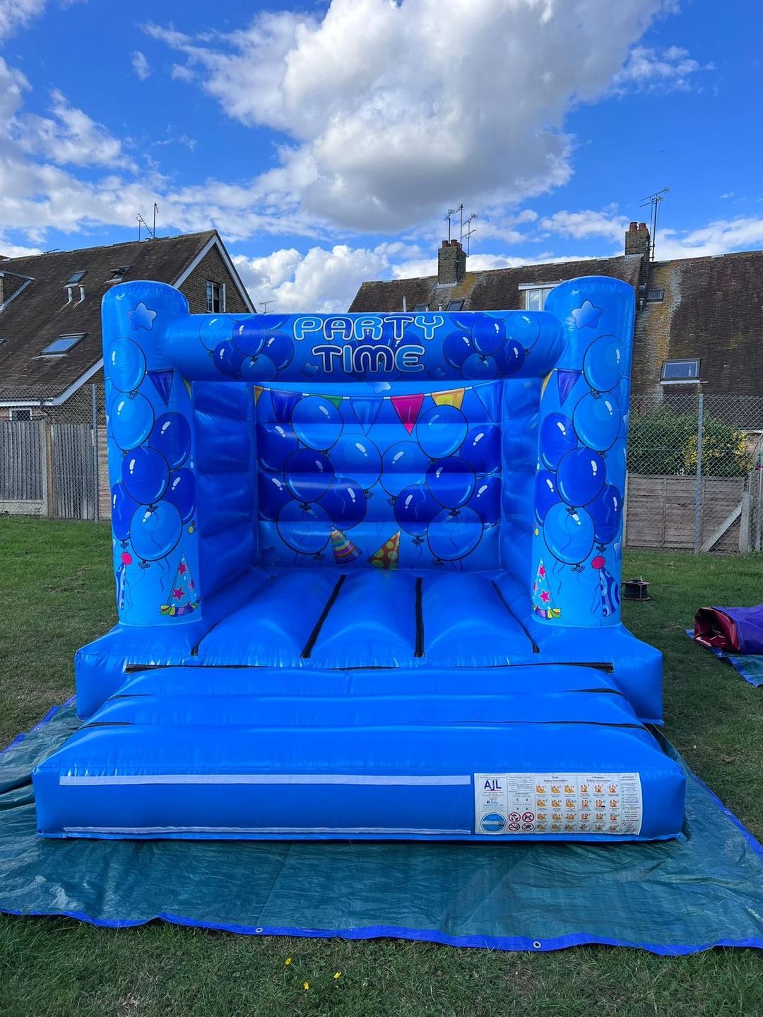 H Frame Castles 12 x 11 - Hire in Chelmsford, Maldon, Wickford ...