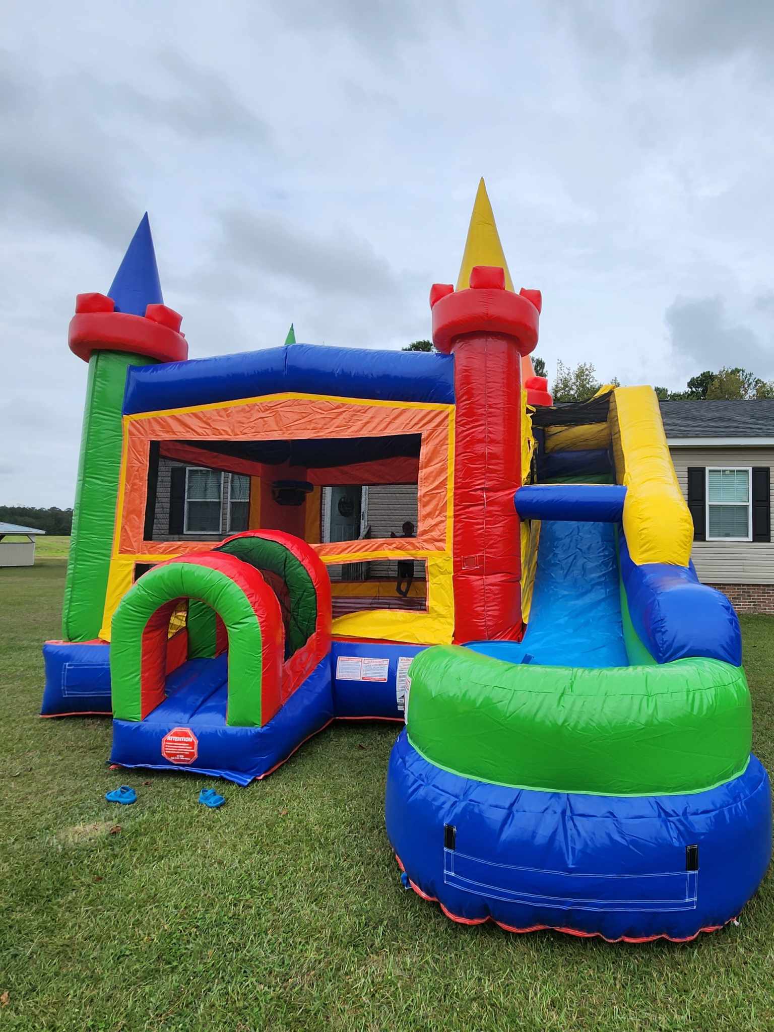Combo Bounce Houses - Hire in North Carolina | Backyard Inflatables ...