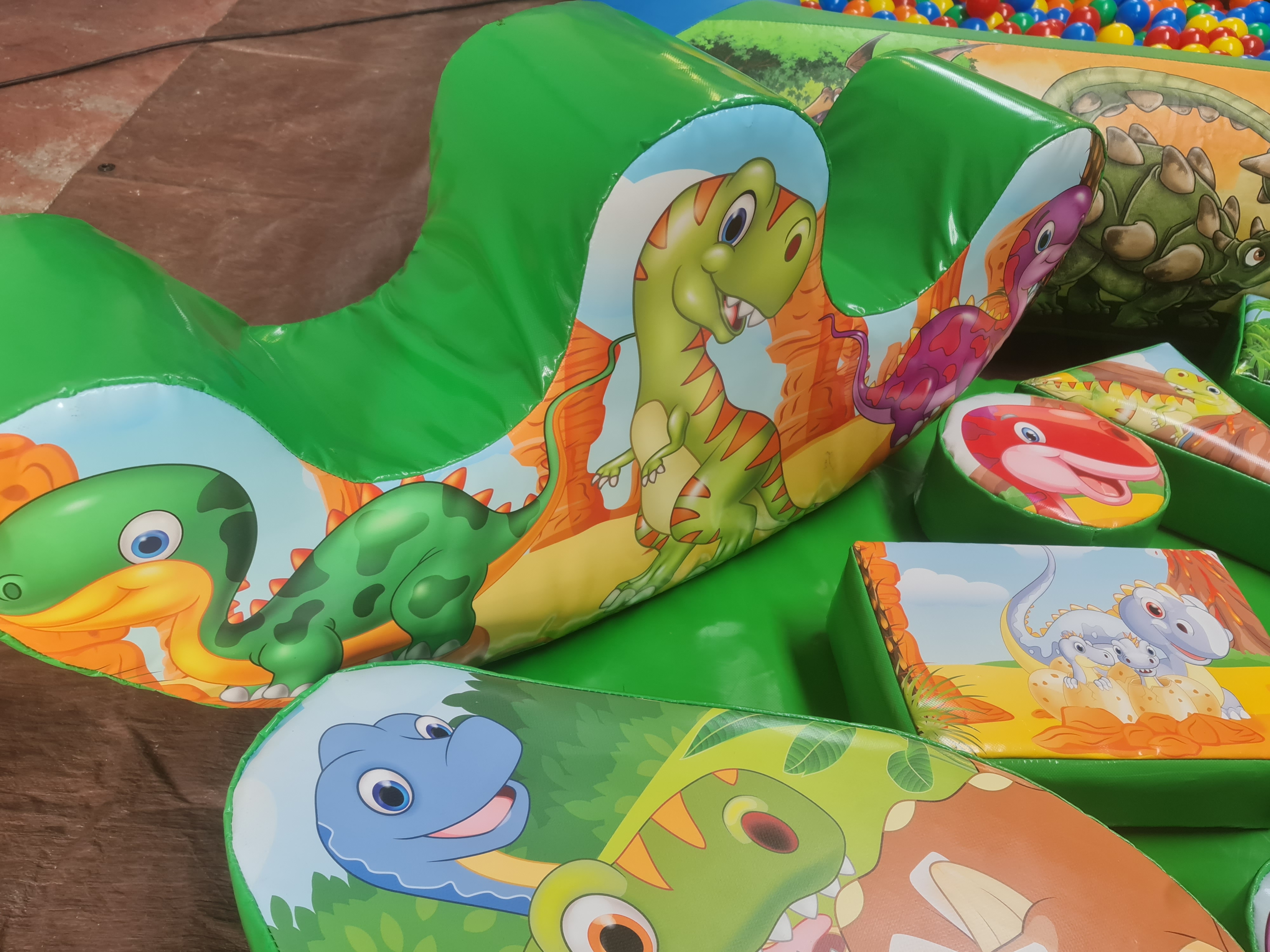 07 x 12 Dinosaur Soft Play & Inflatable Ball Pool - Bouncy Castle Hire ...