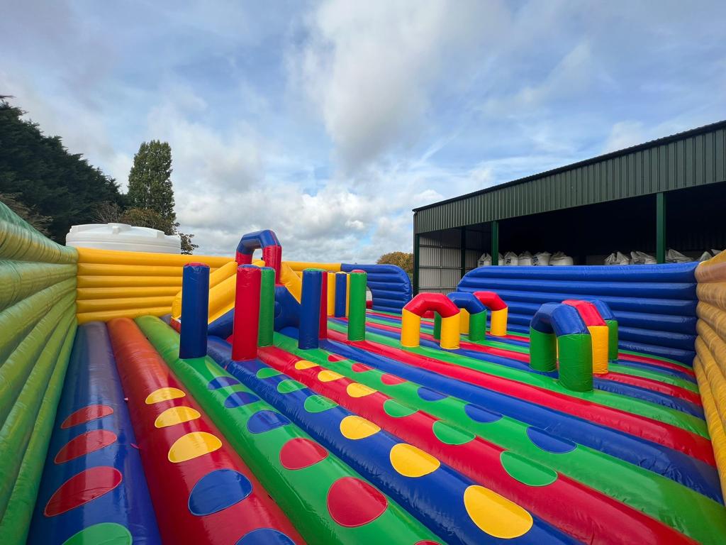 Giant Play Centre - inflatable play bed Hire - ice-rinks.co.uk in UK ...