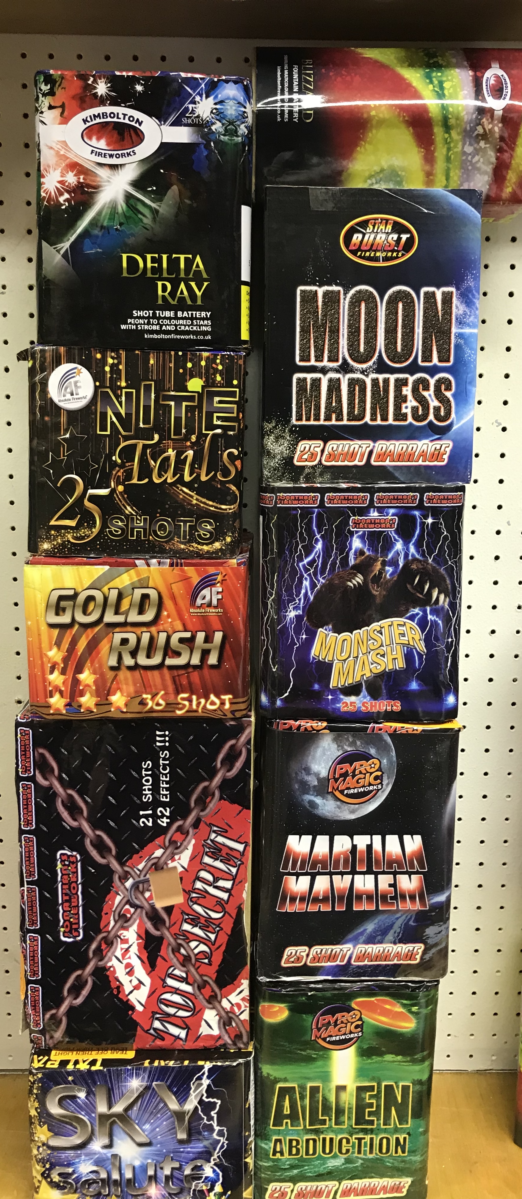 Selection Boxes & DIY Bundles - Fireworks for Sale in Hertfordshire ...